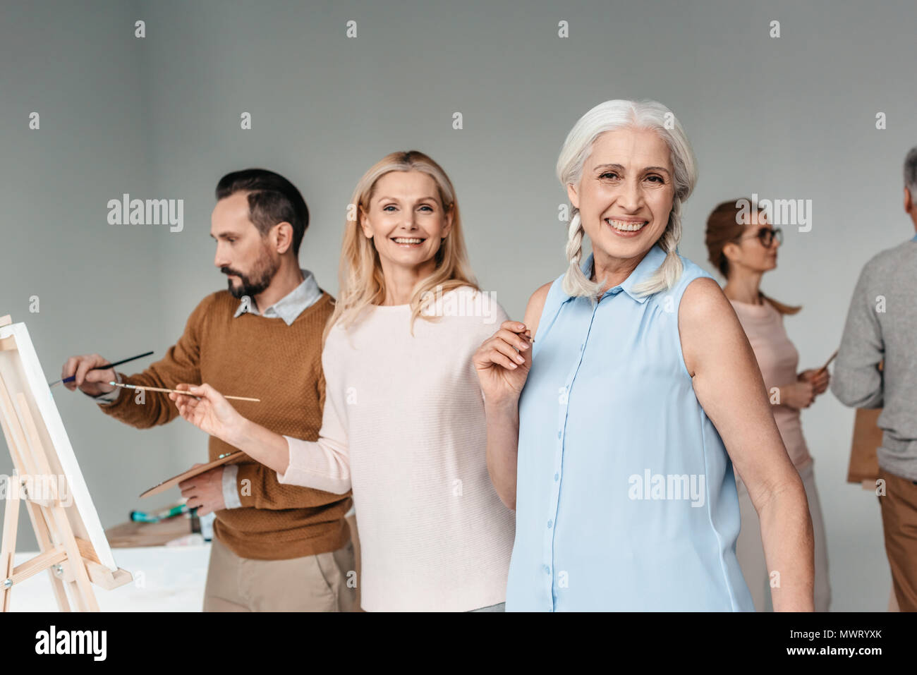 Senior students hi-res stock photography and images - Alamy