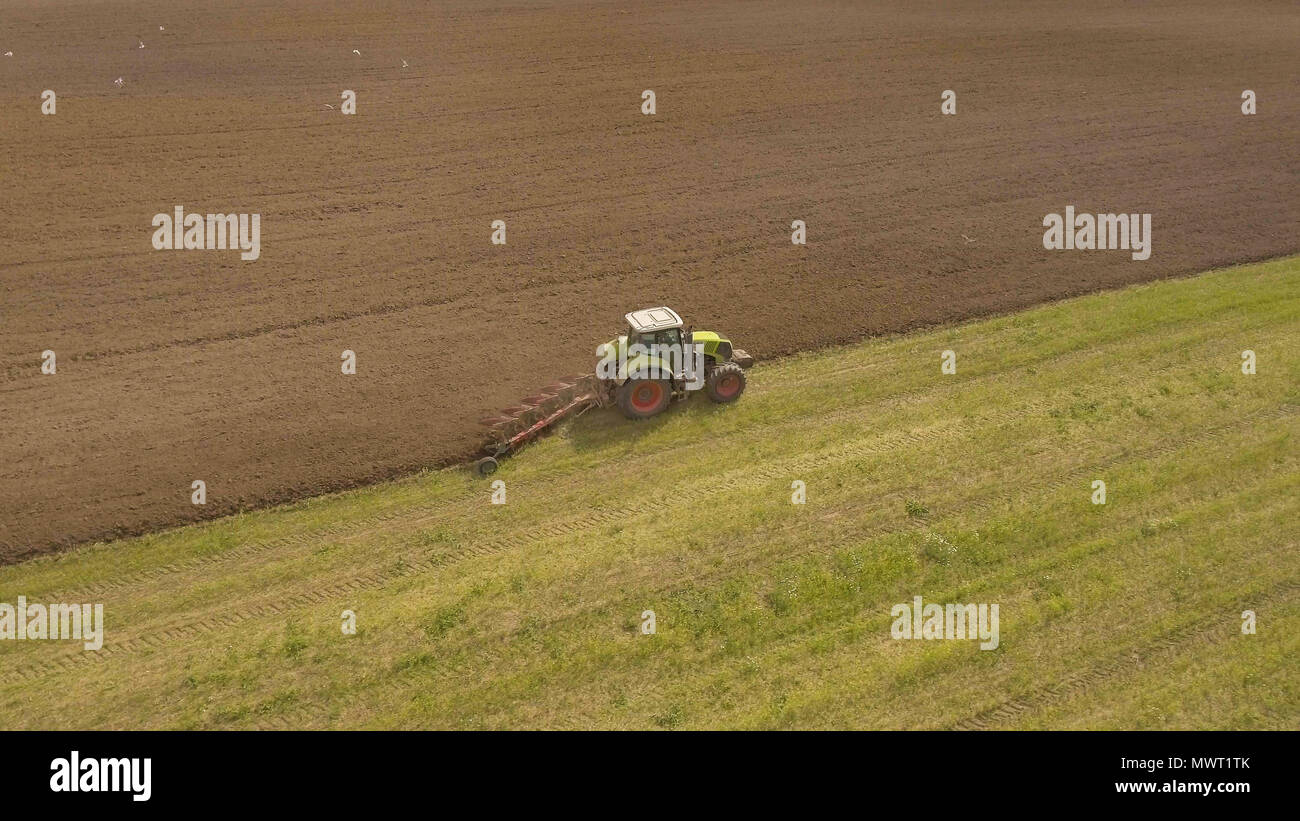 Plowed field images hi-res stock photography and images - Alamy
