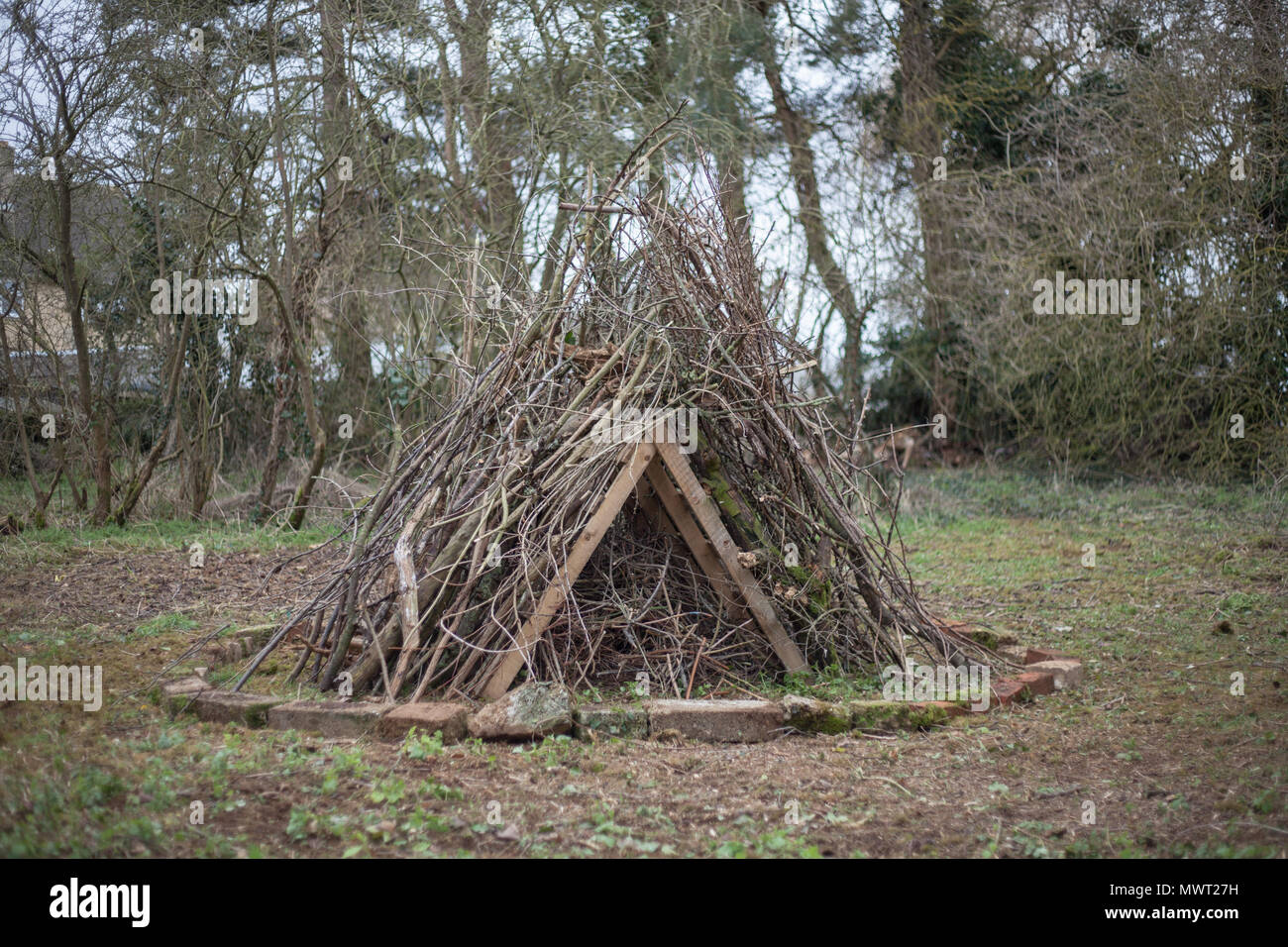 Unlit fire hi-res stock photography and images - Alamy