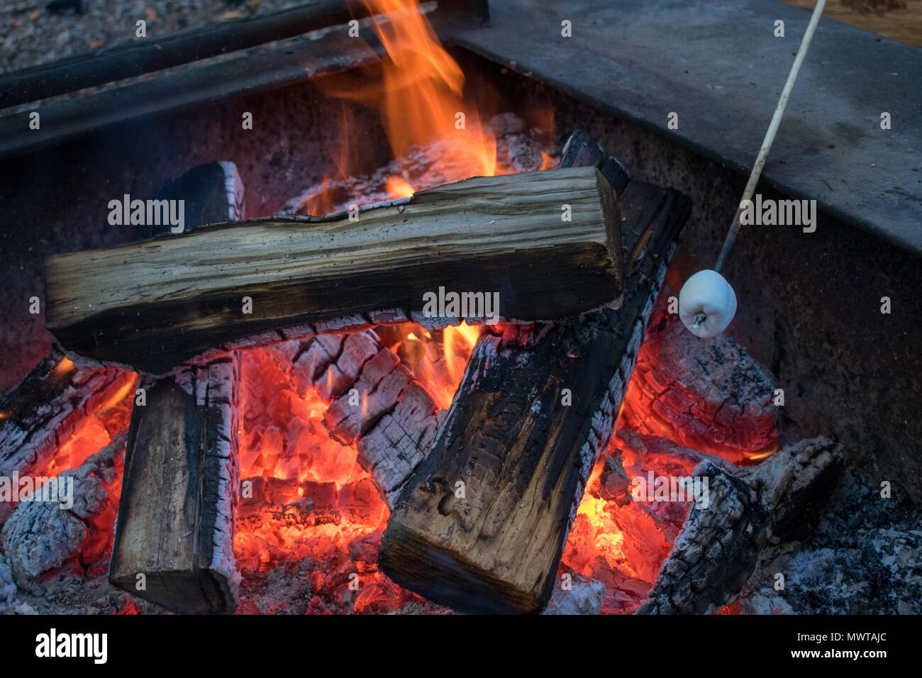 Roating hi-res stock photography and images - Alamy