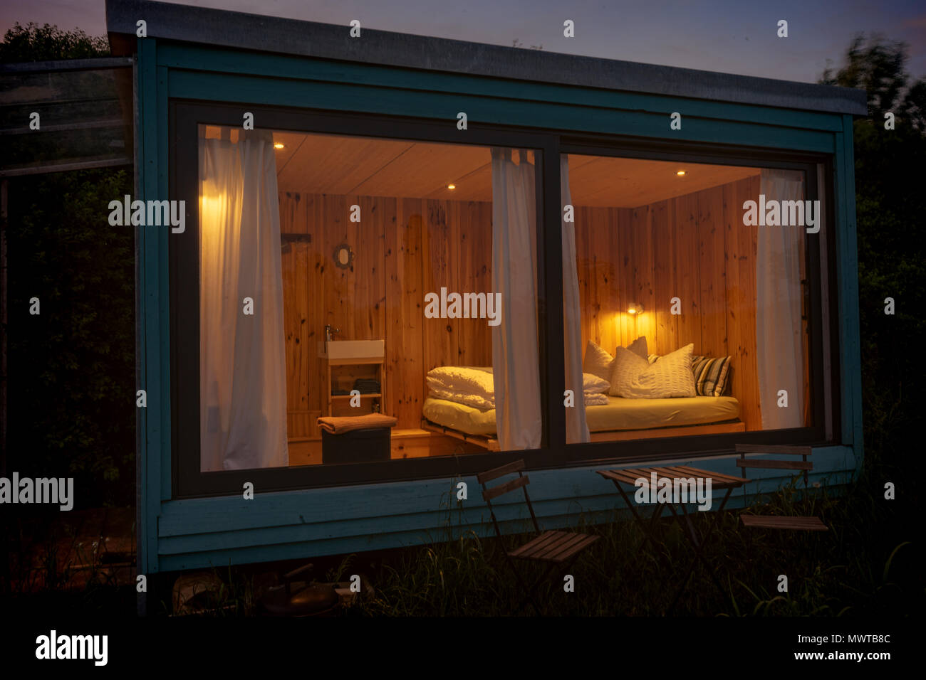 Tiny house hi-res stock photography and images - Alamy