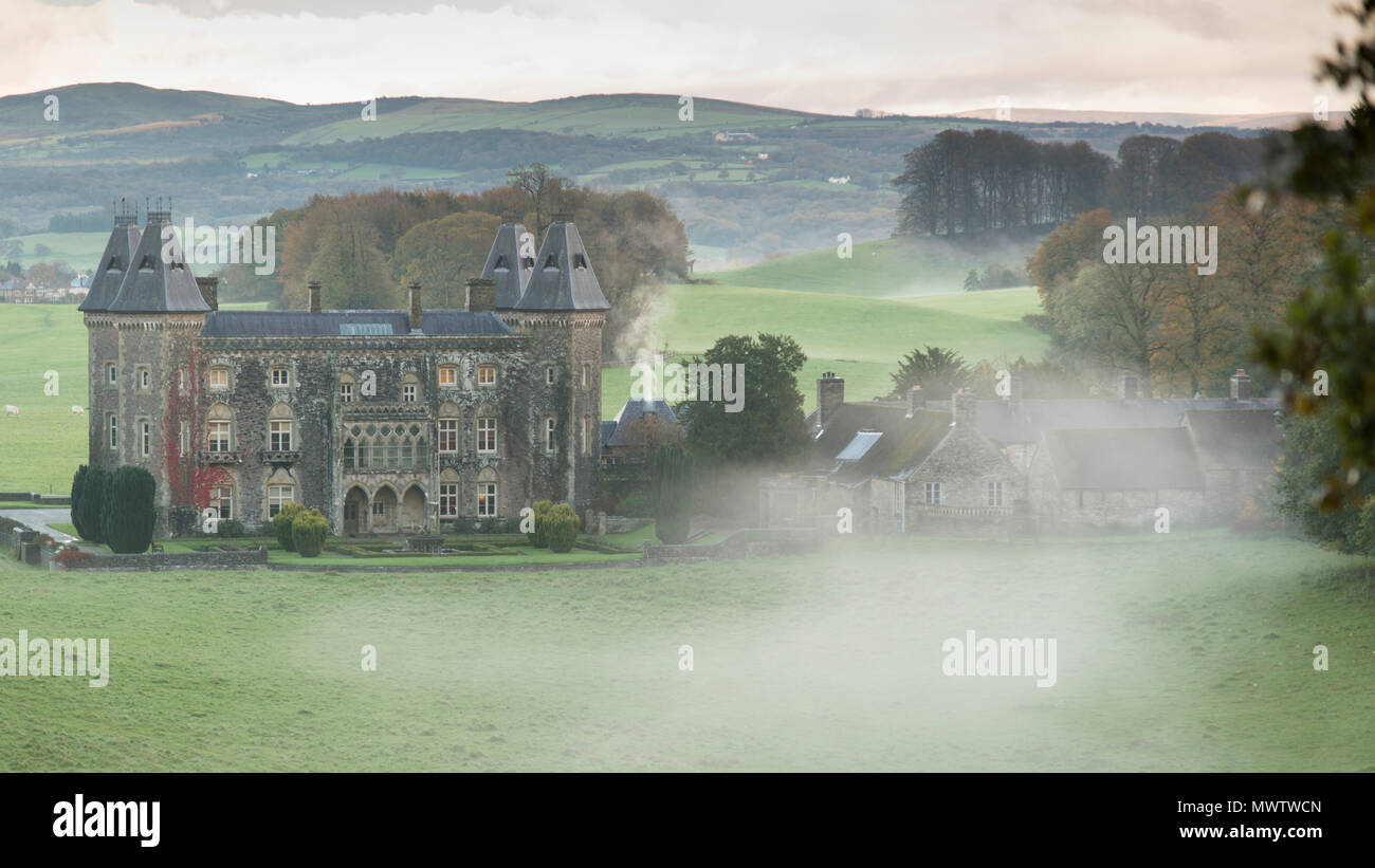Llandeilo dinefwr hi-res stock photography and images - Alamy