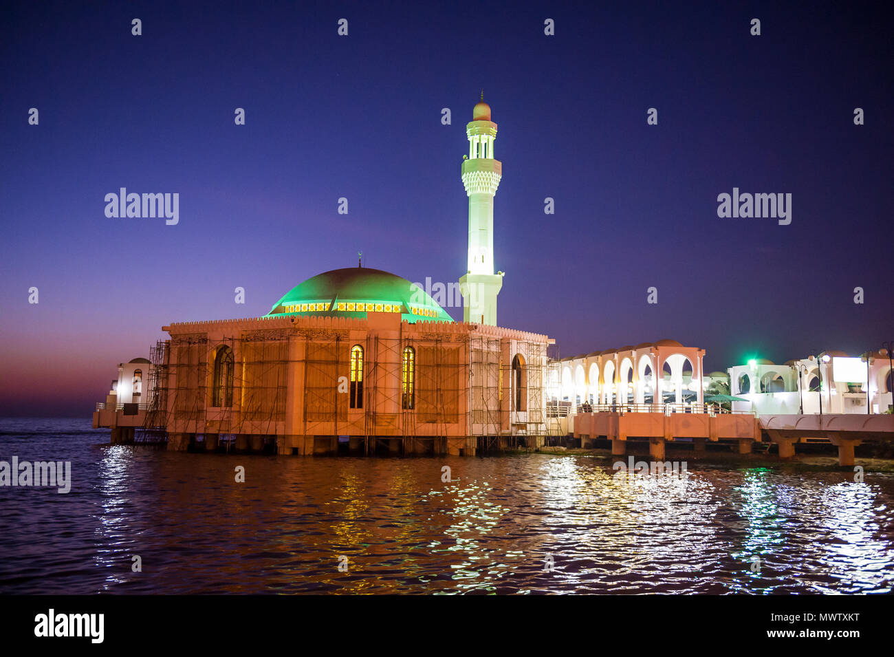 Jeddah floating mosque hi-res stock photography and images - Alamy