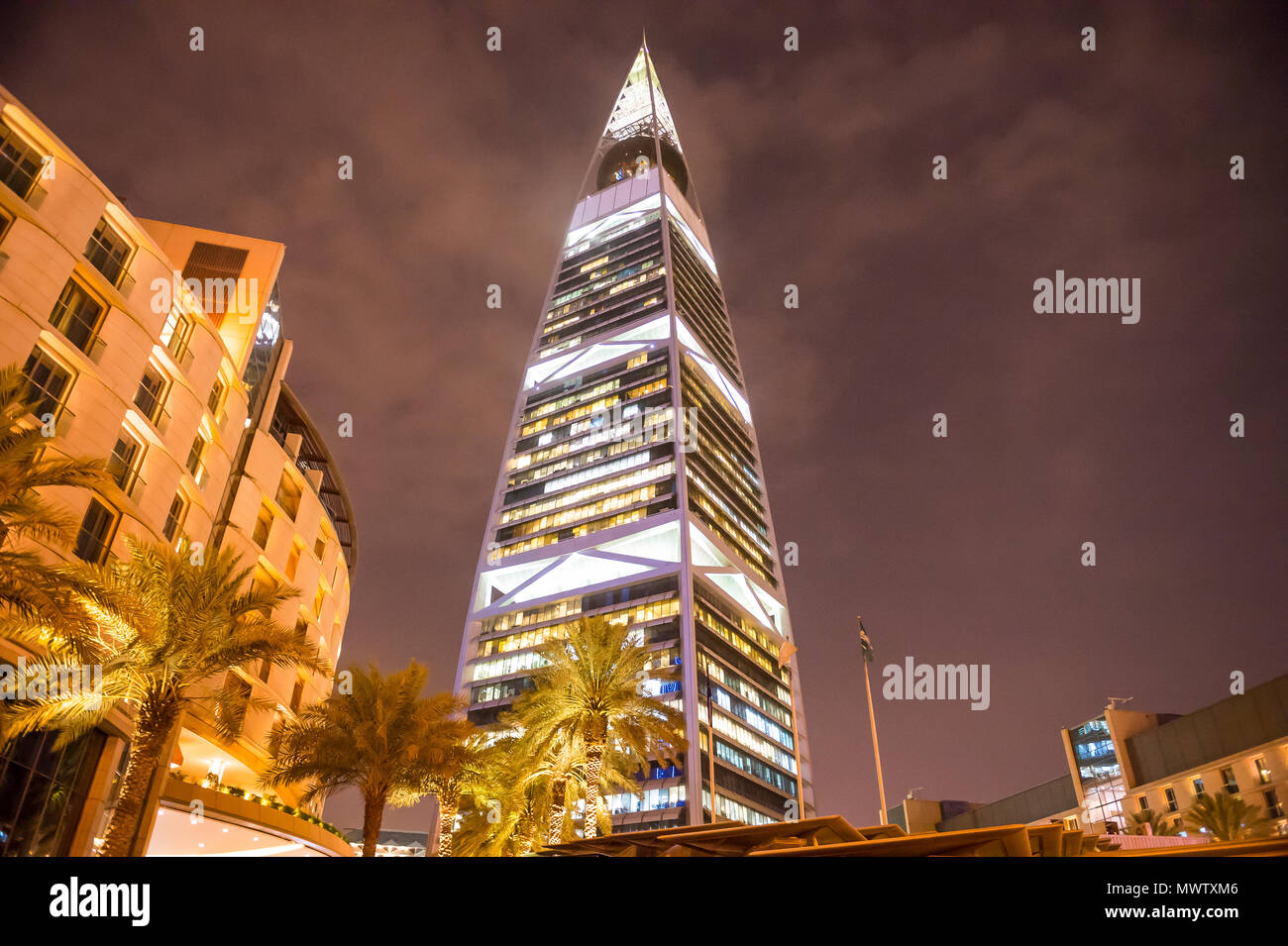 Al faisaliyah centre hi-res stock photography and images - Alamy