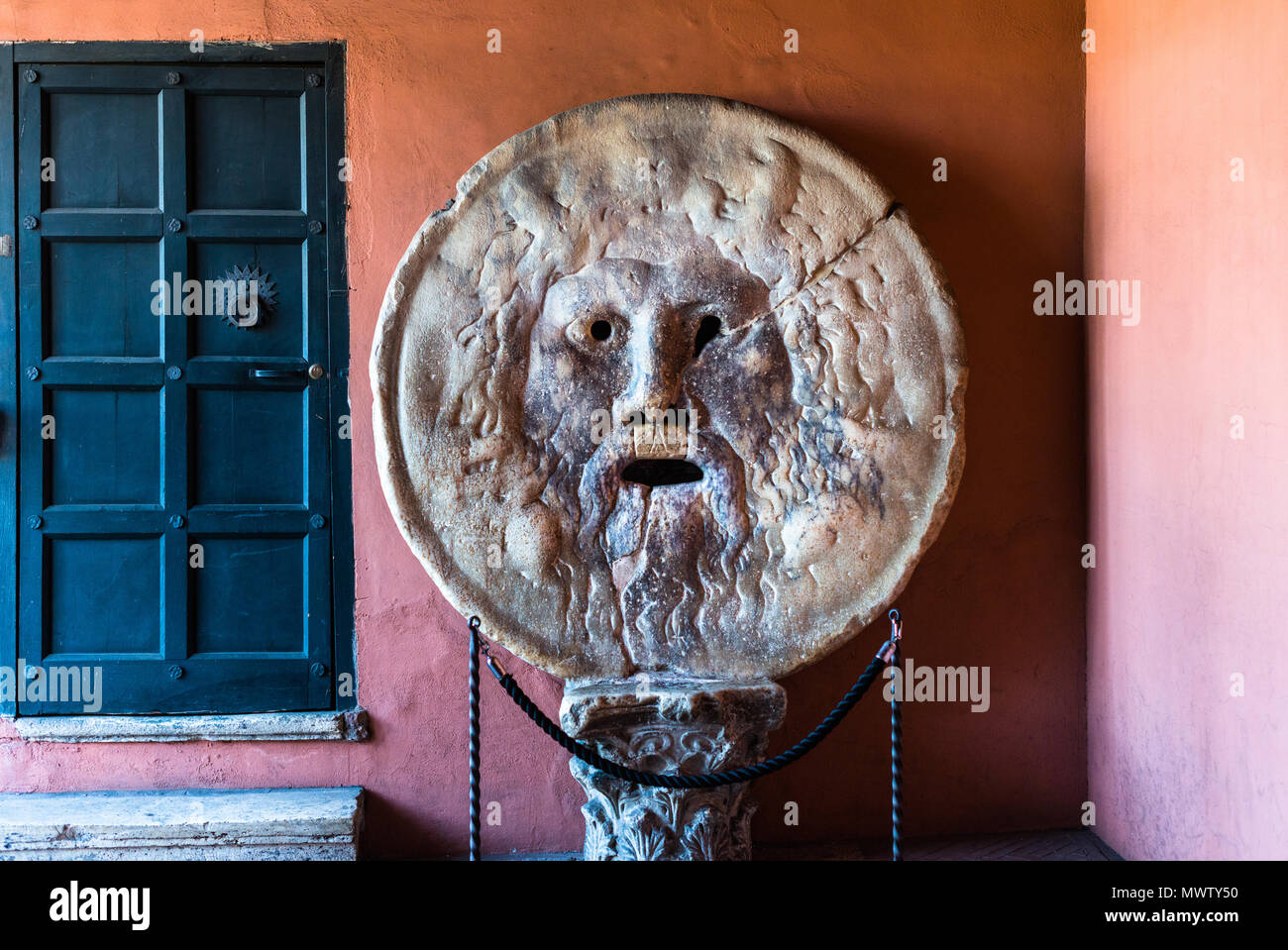 Marble mask hi-res stock photography and images - Alamy