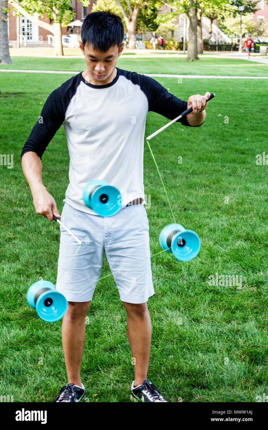 Illinois Urbana-Champaign,University of Illinois campus,Asian student ...