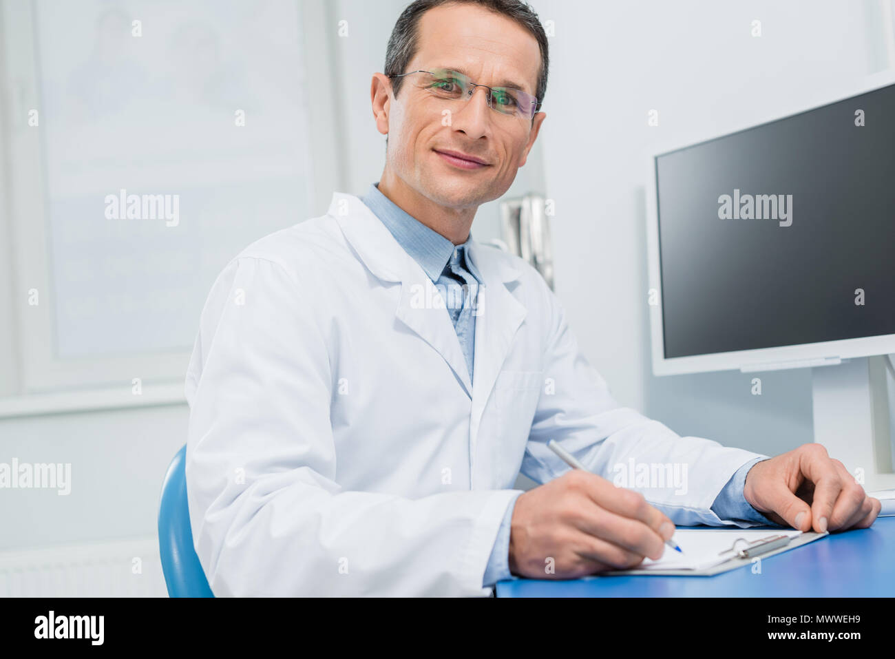 Checklist diagnosis hi-res stock photography and images - Alamy