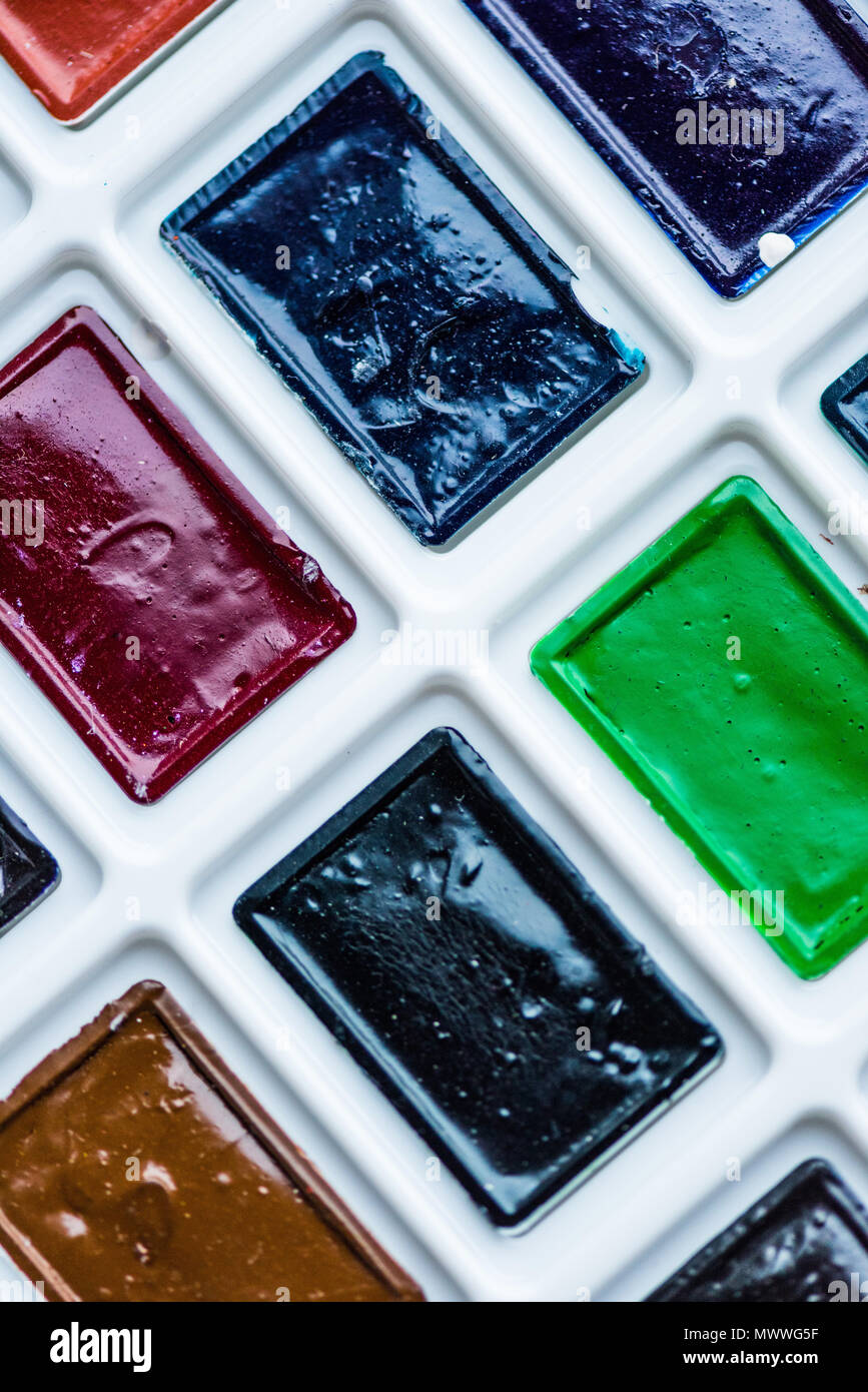 Opaque box hi-res stock photography and images - Alamy