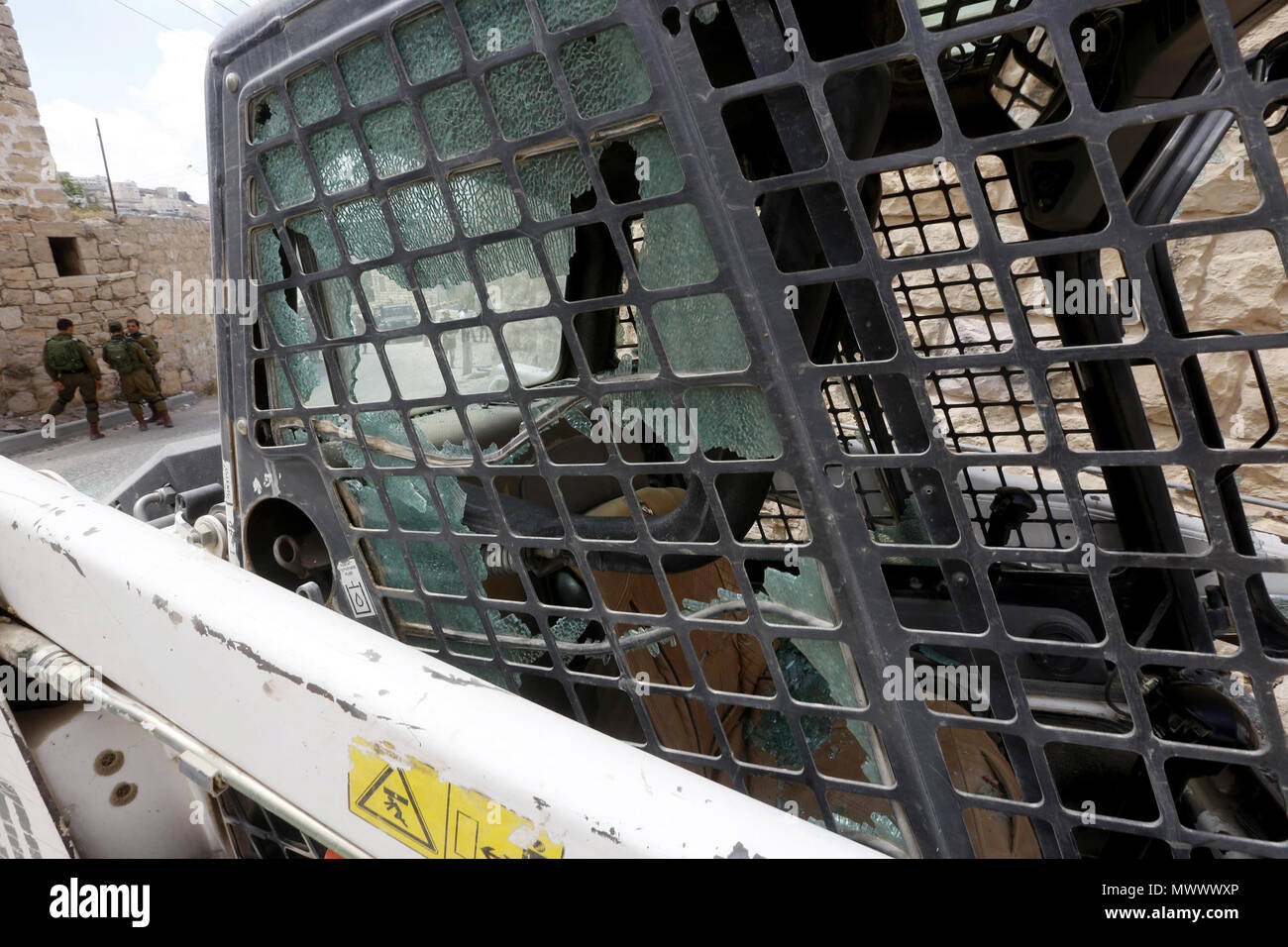 Hebron, West Bank, Palestinian Territory. 2nd June, 2018. Israeli ...