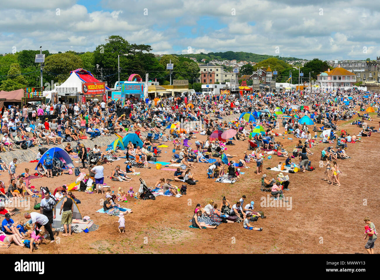 Paignton, Devon, UK. 2nd June 2018. UK Weather. Holidaymakers and ...