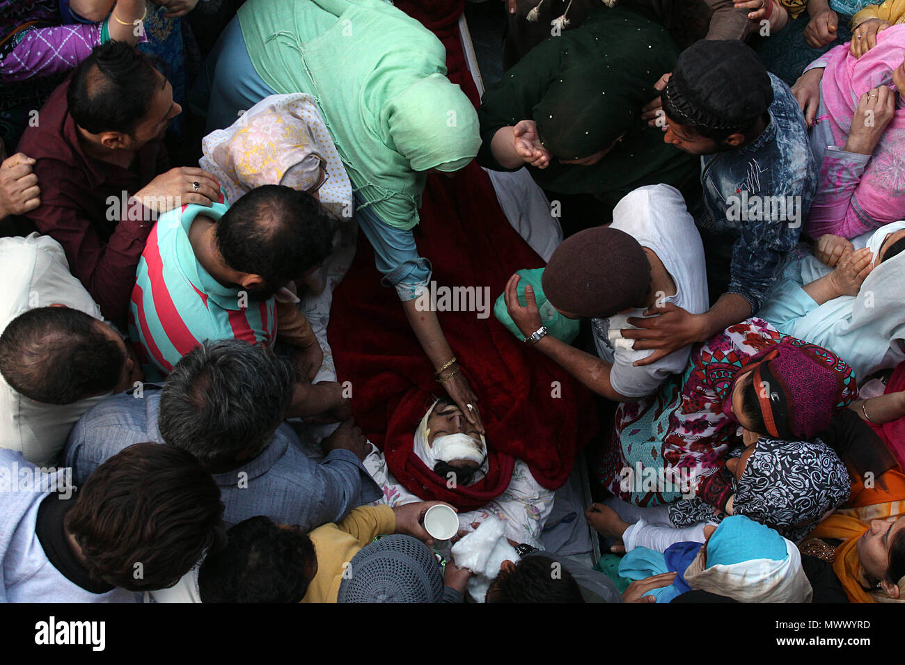 Orphan dead body hi-res stock photography and images - Alamy