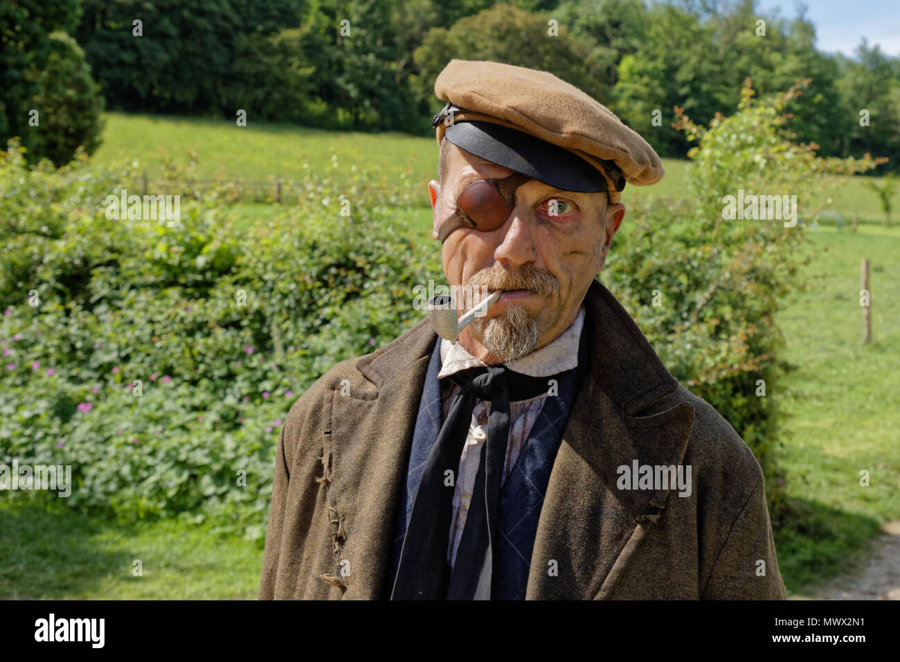 Ragged victorians hi-res stock photography and images - Alamy