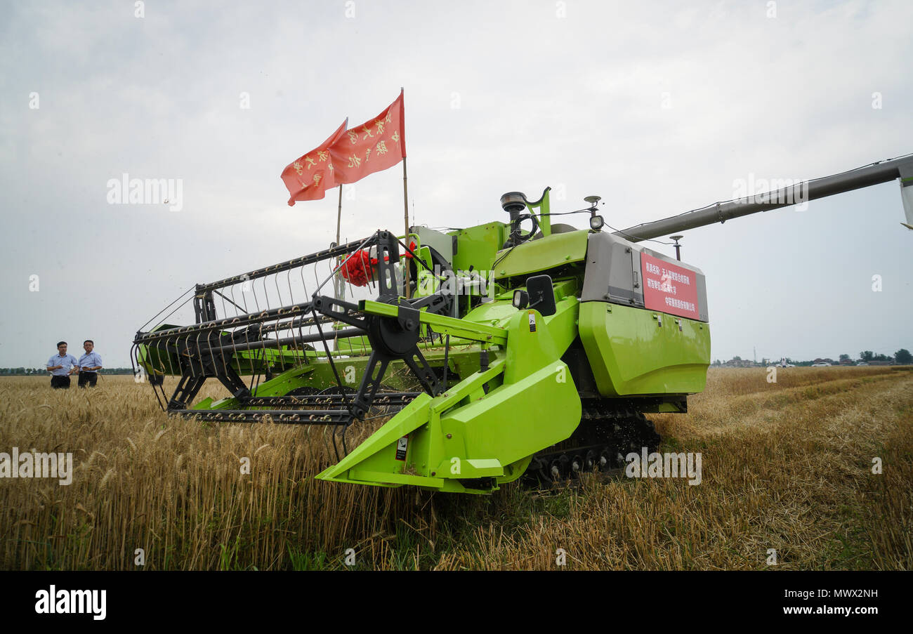 Pilot program hi-res stock photography and images - Alamy