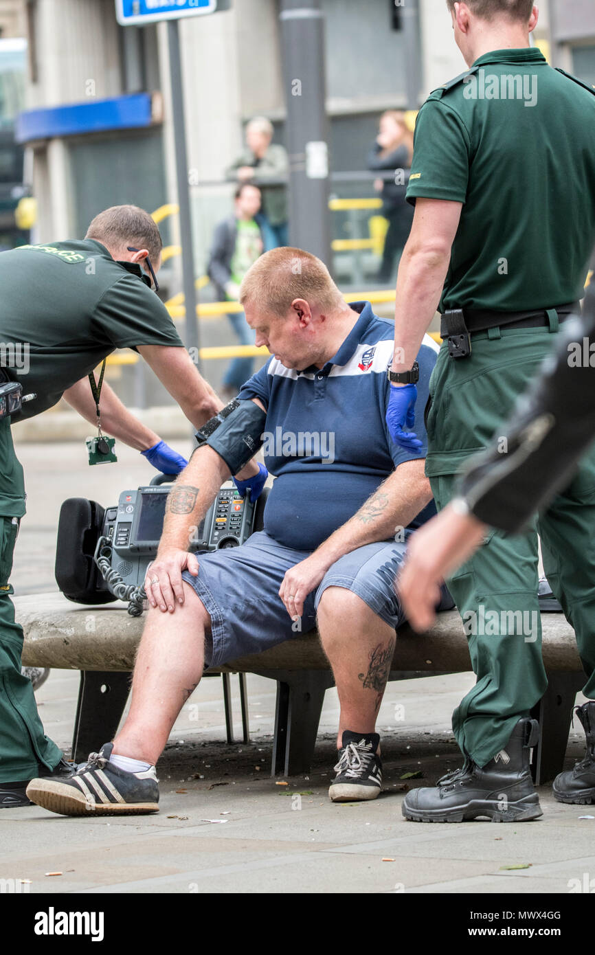 Man punched head hi-res stock photography and images - Alamy