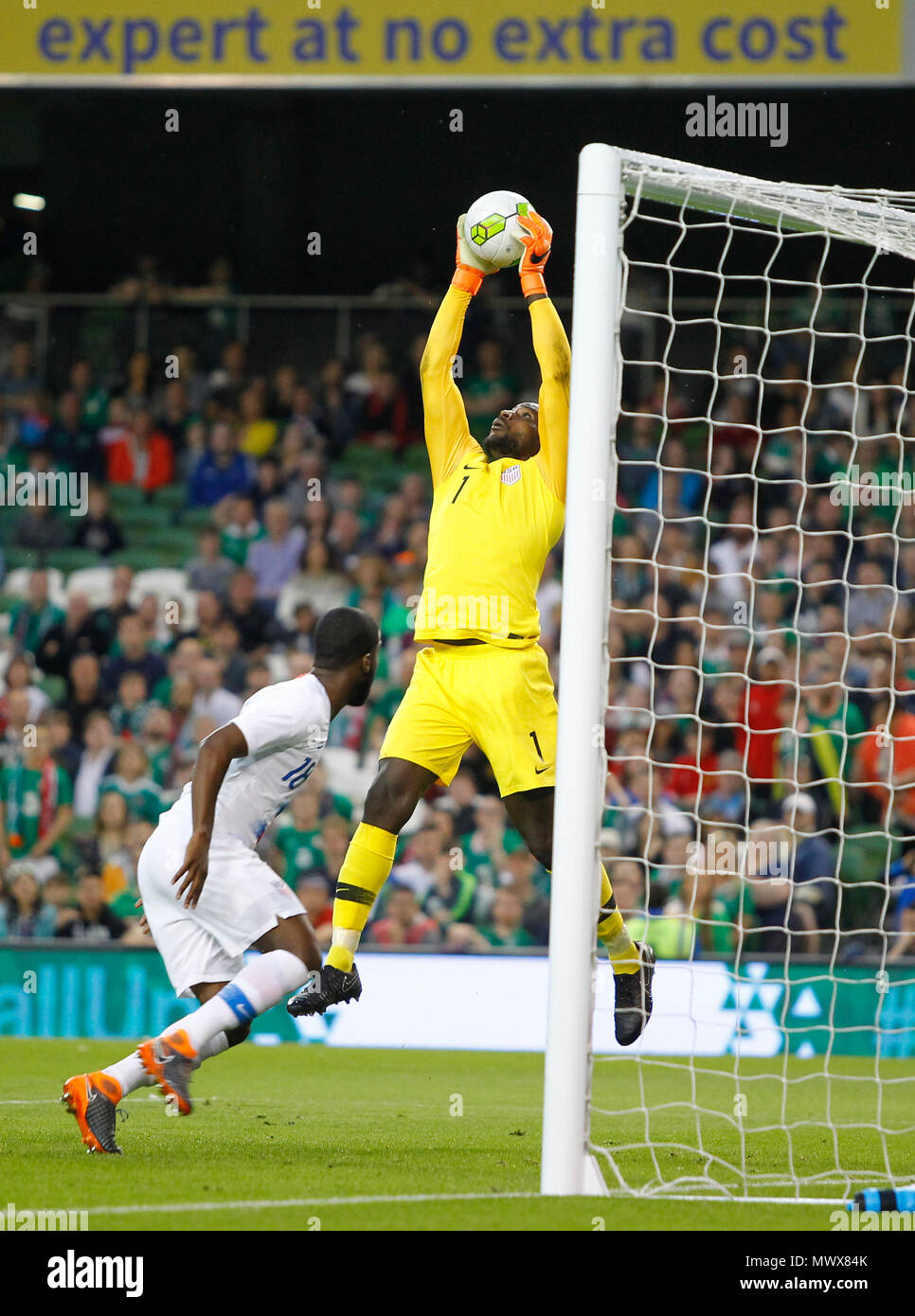 Cross international goalkeeper hi-res stock photography and images - Alamy