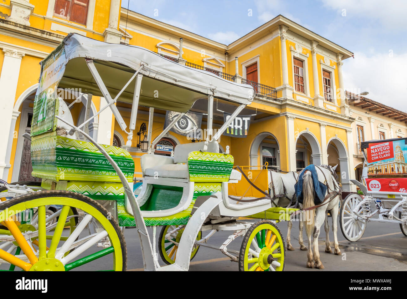 Nicaragua granada central square hi-res stock photography and images ...