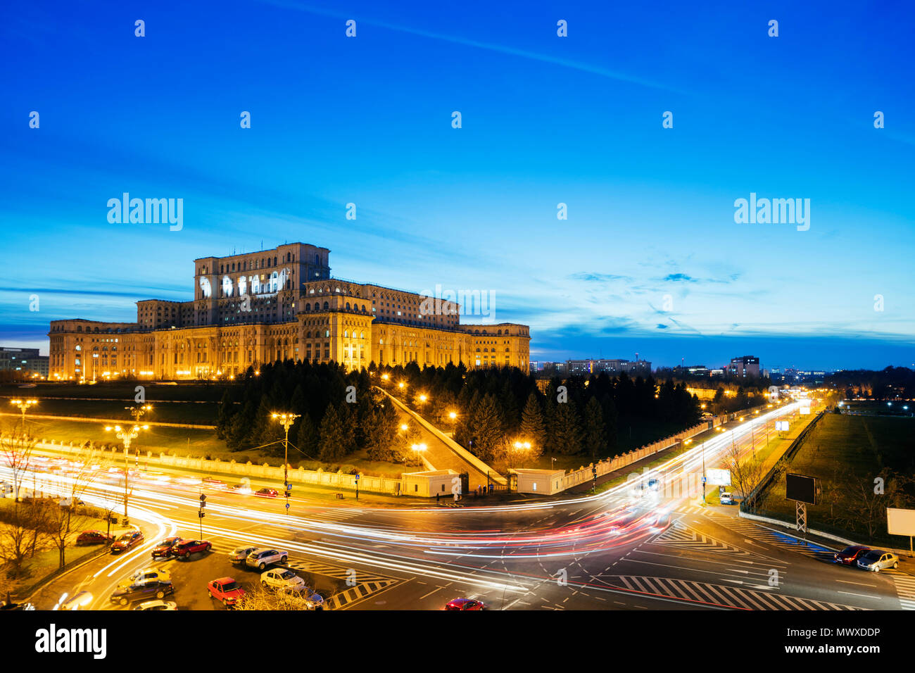 Biggest building in the world hi-res stock photography and images - Alamy