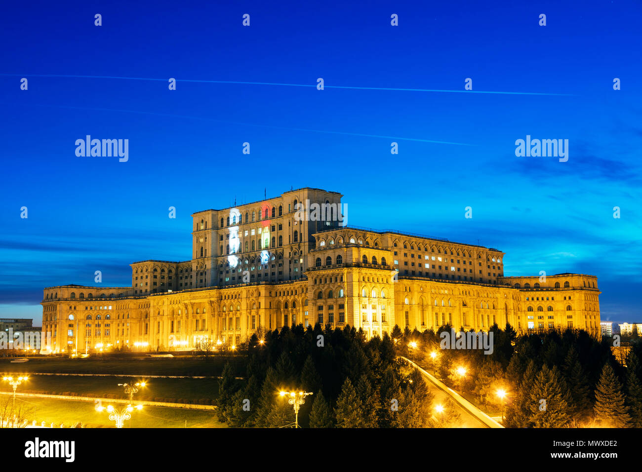 Biggest building hi-res stock photography and images - Alamy