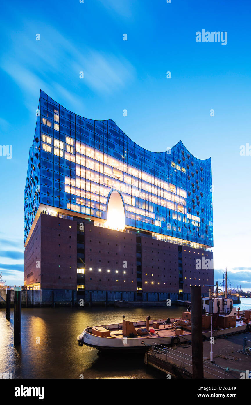 Elphi Concert Hall (Elbphilharmonie), designed by Herzog and de Meuron ...