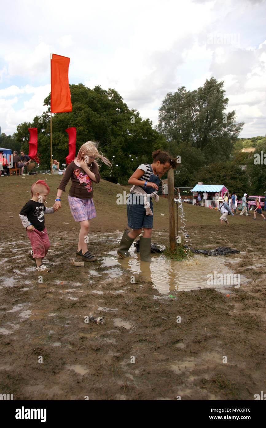 Wade through mud hi-res stock photography and images - Alamy