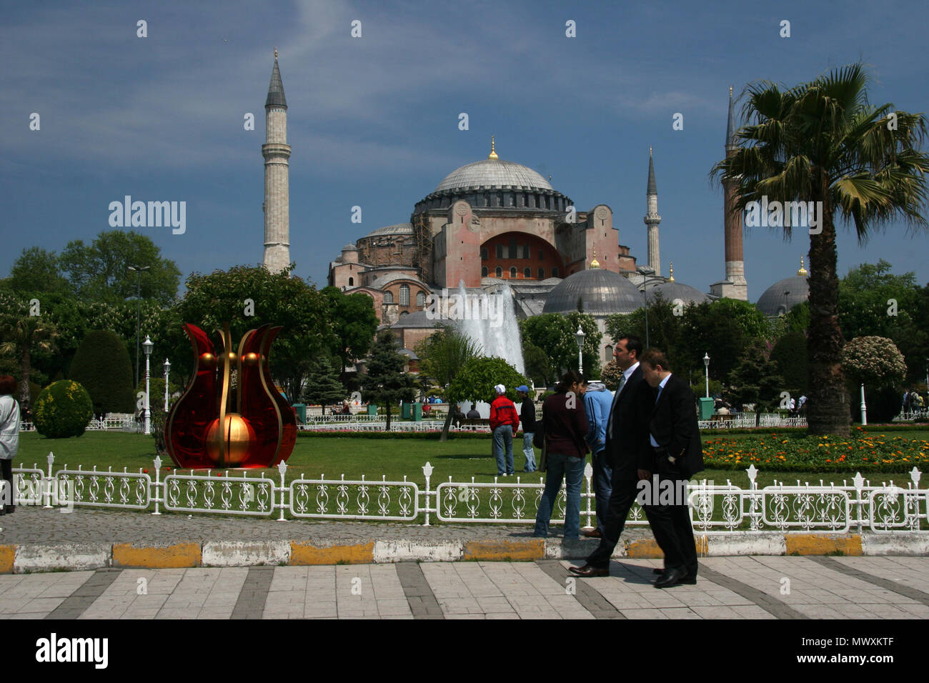 Sultan ahmed mosque tomb view hi-res stock photography and images - Alamy