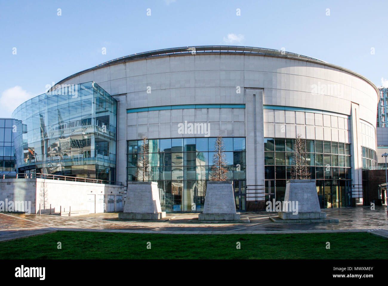 Belfast entertainment venue hi-res stock photography and images - Alamy
