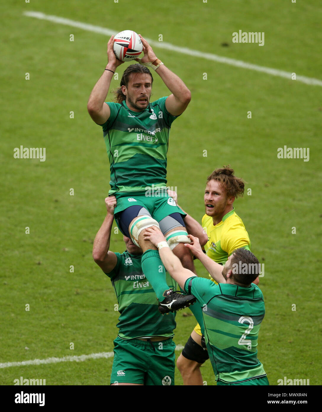 Irish sevens rugby hi-res stock photography and images - Alamy