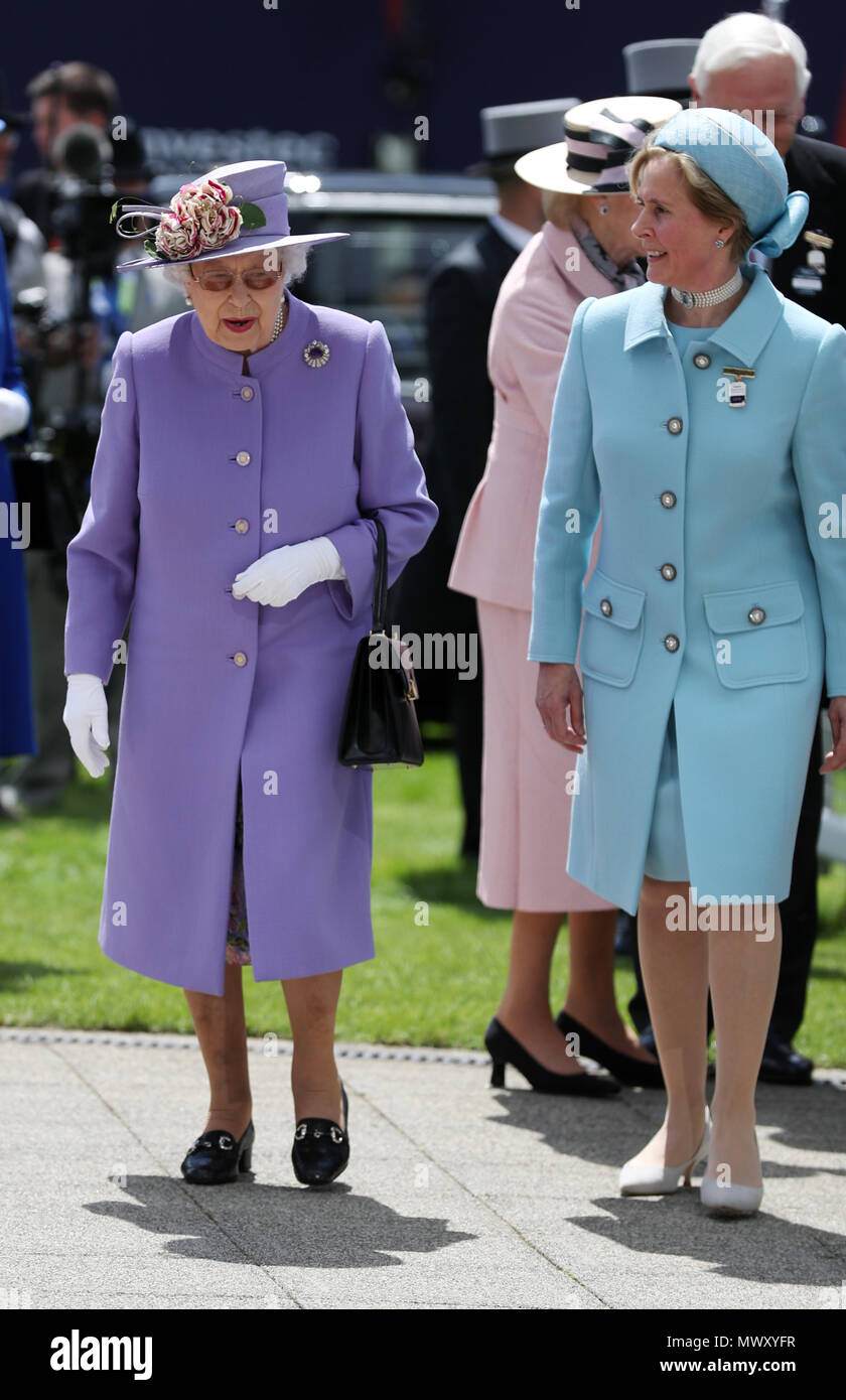 Queen Elizabeth II arrives for derby day of the 2018 Investec Derby ...
