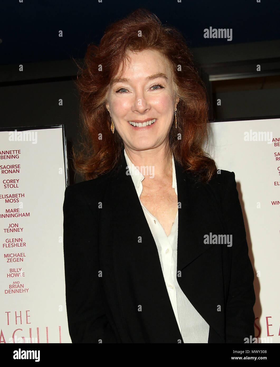 Valerie mahaffey hi-res stock photography and images - Alamy