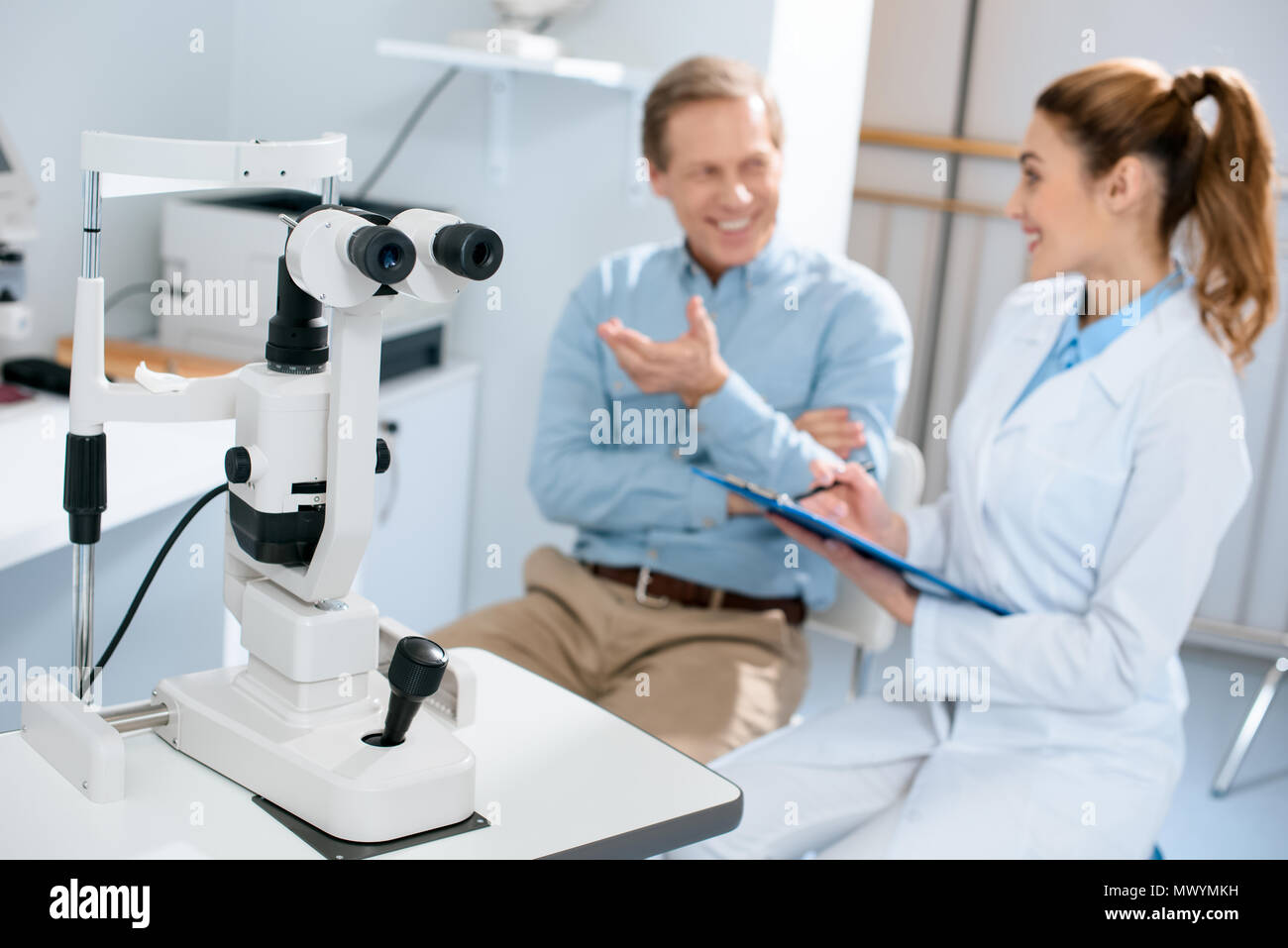 Visual field test hi-res stock photography and images - Alamy