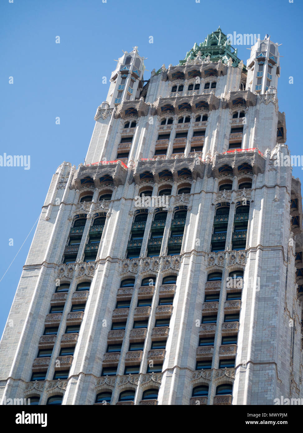 Woolworth Building top levels detail Stock Photo - Alamy