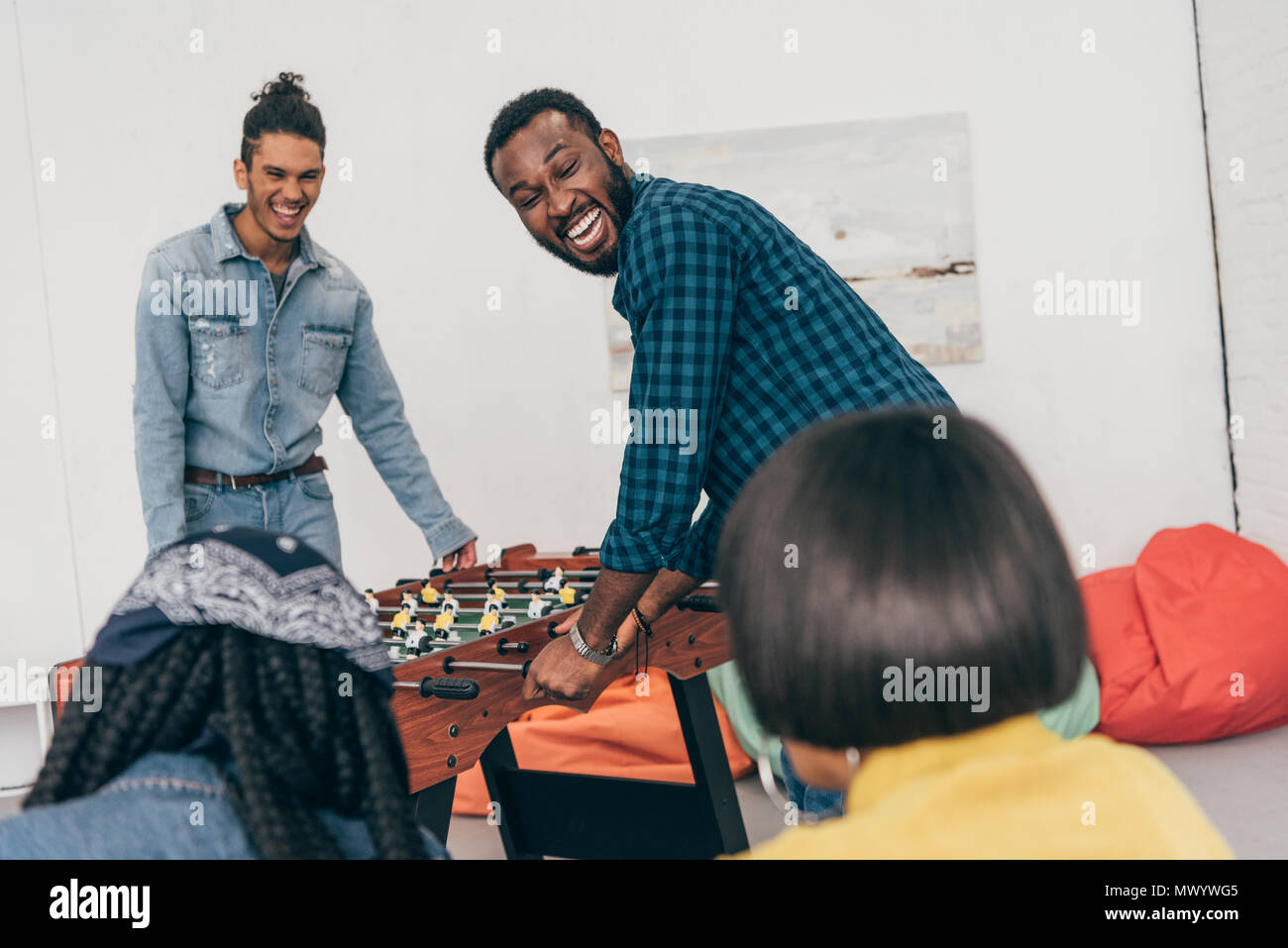 Two friends girls football hi-res stock photography and images - Alamy