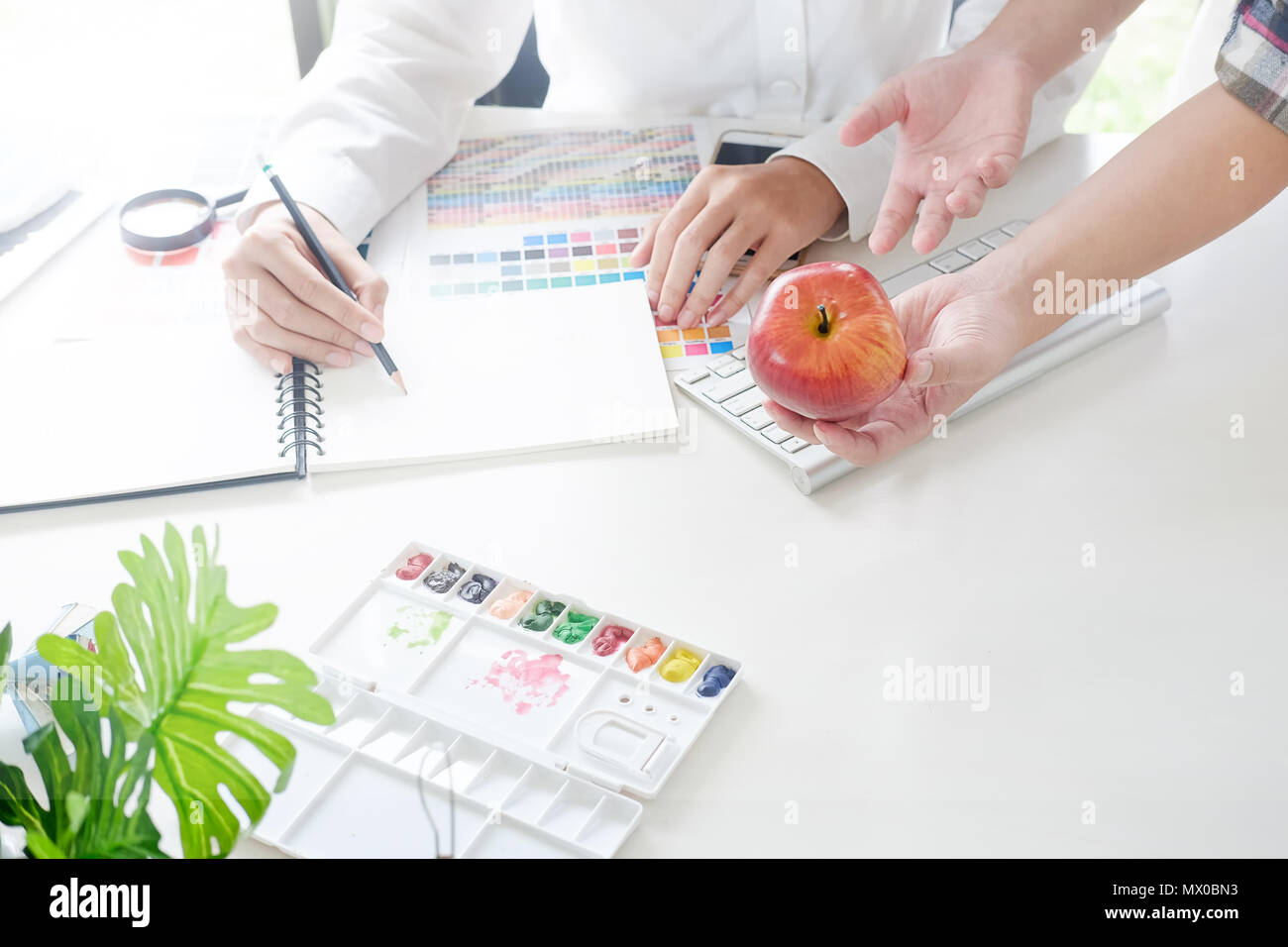 Artist education real model and sketch on paper with artist meeting in ...