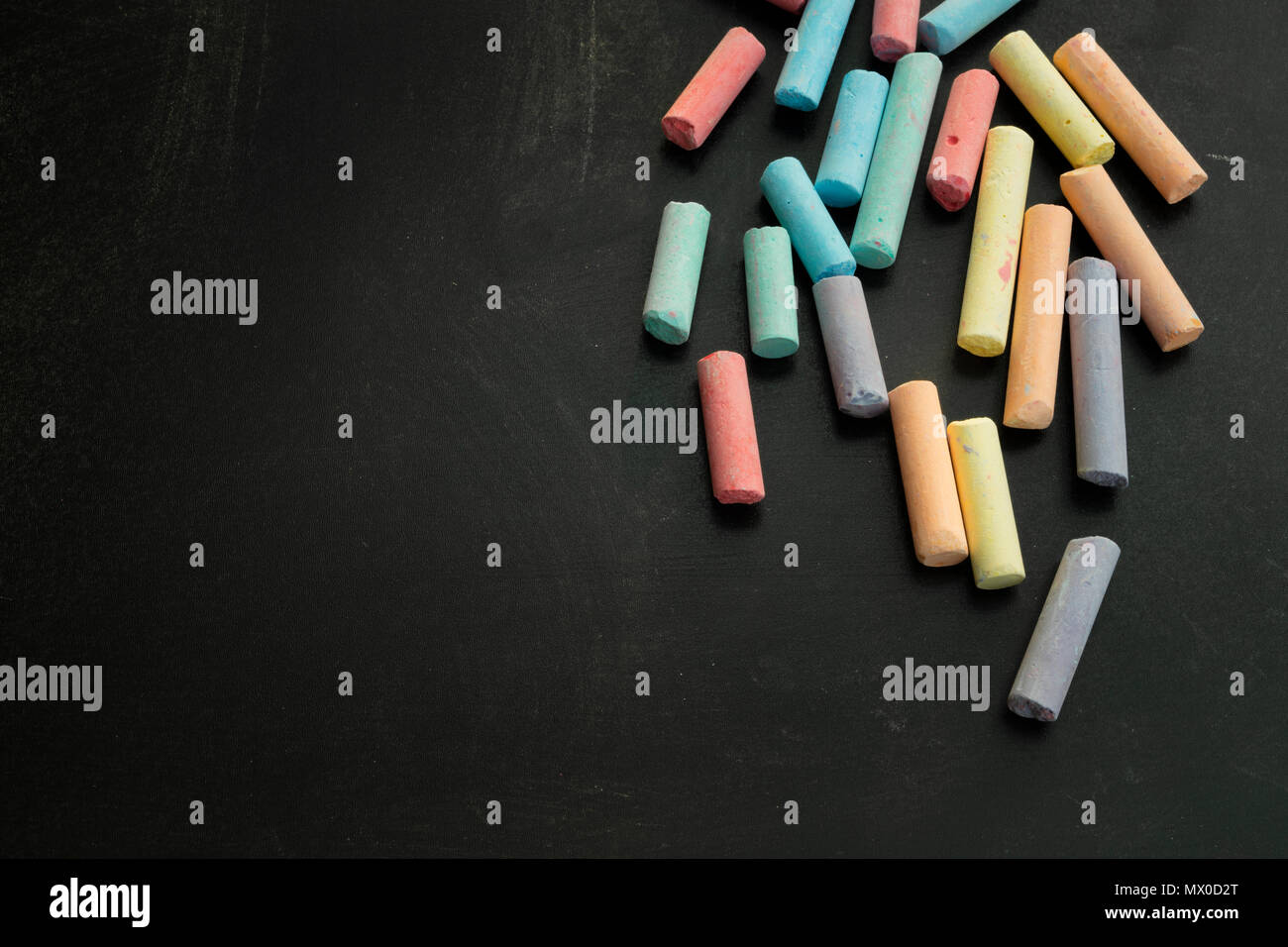 Group kids chalk hi-res stock photography and images - Alamy