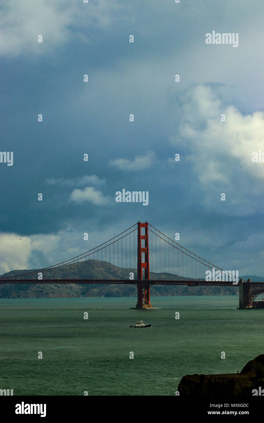 Bridge rainbow golden gate hi-res stock photography and images - Alamy