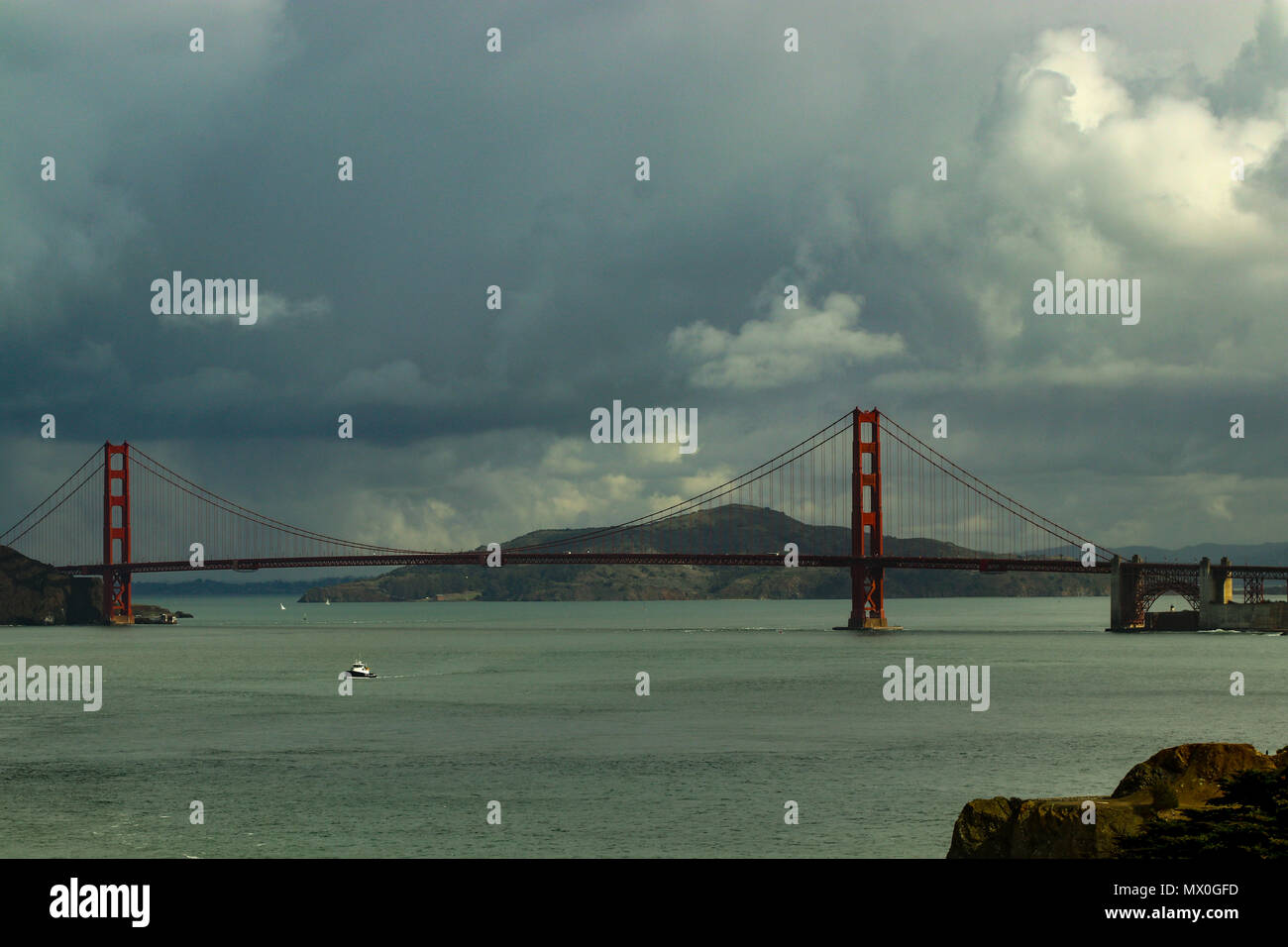 Bridge rainbow golden gate hi-res stock photography and images - Alamy