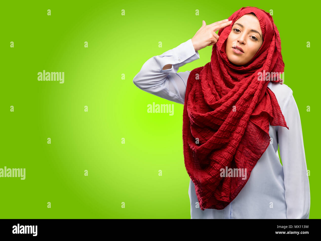 Muslim woman with gun hi-res stock photography and images - Alamy