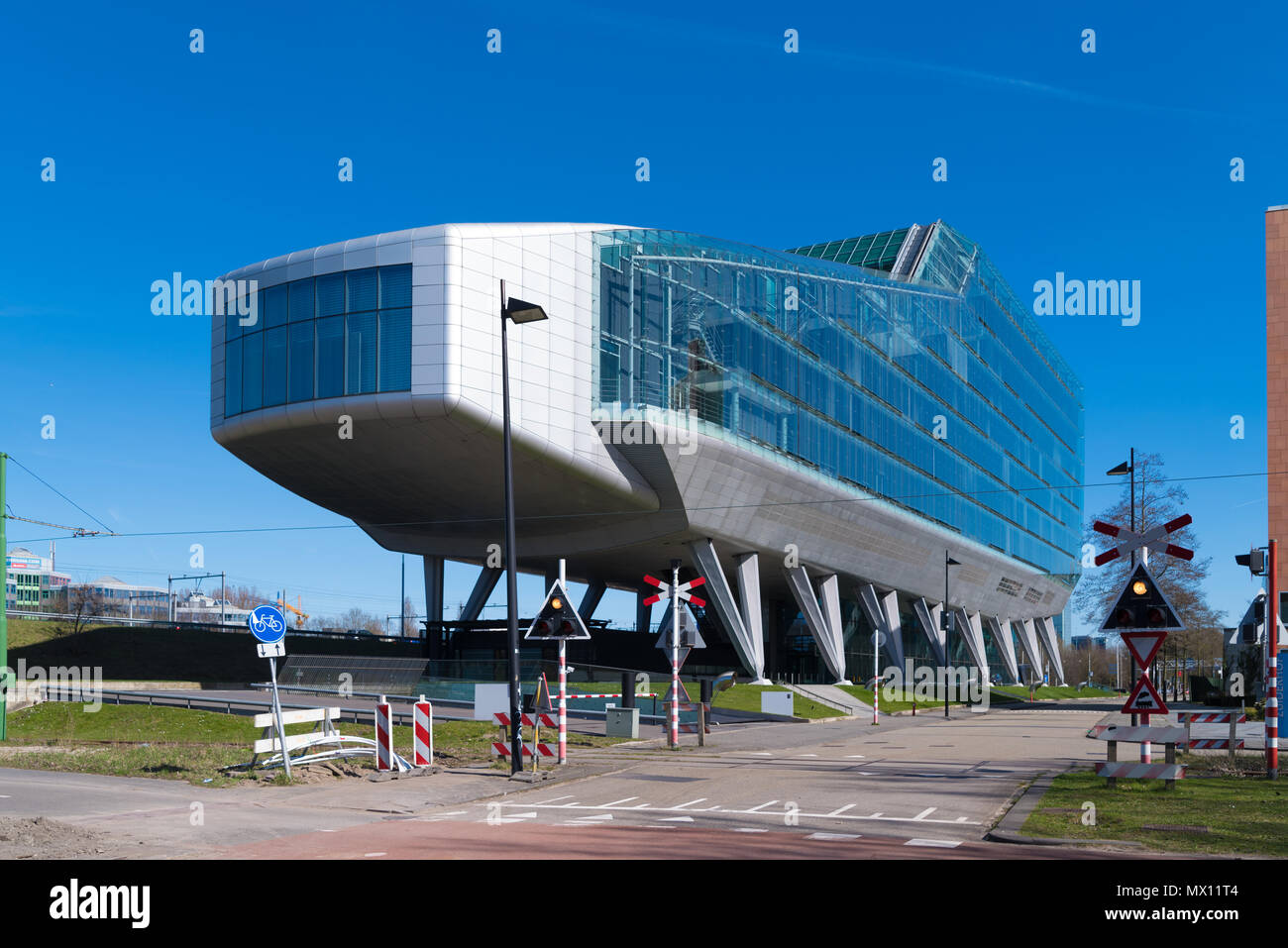 Metal ing hi-res stock photography and images - Alamy