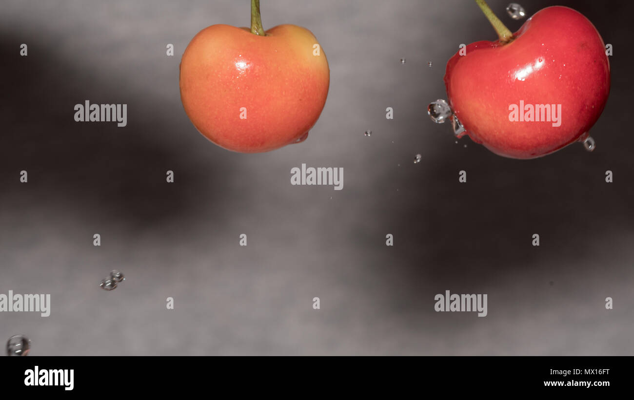 Cherry water splash hi-res stock photography and images - Alamy