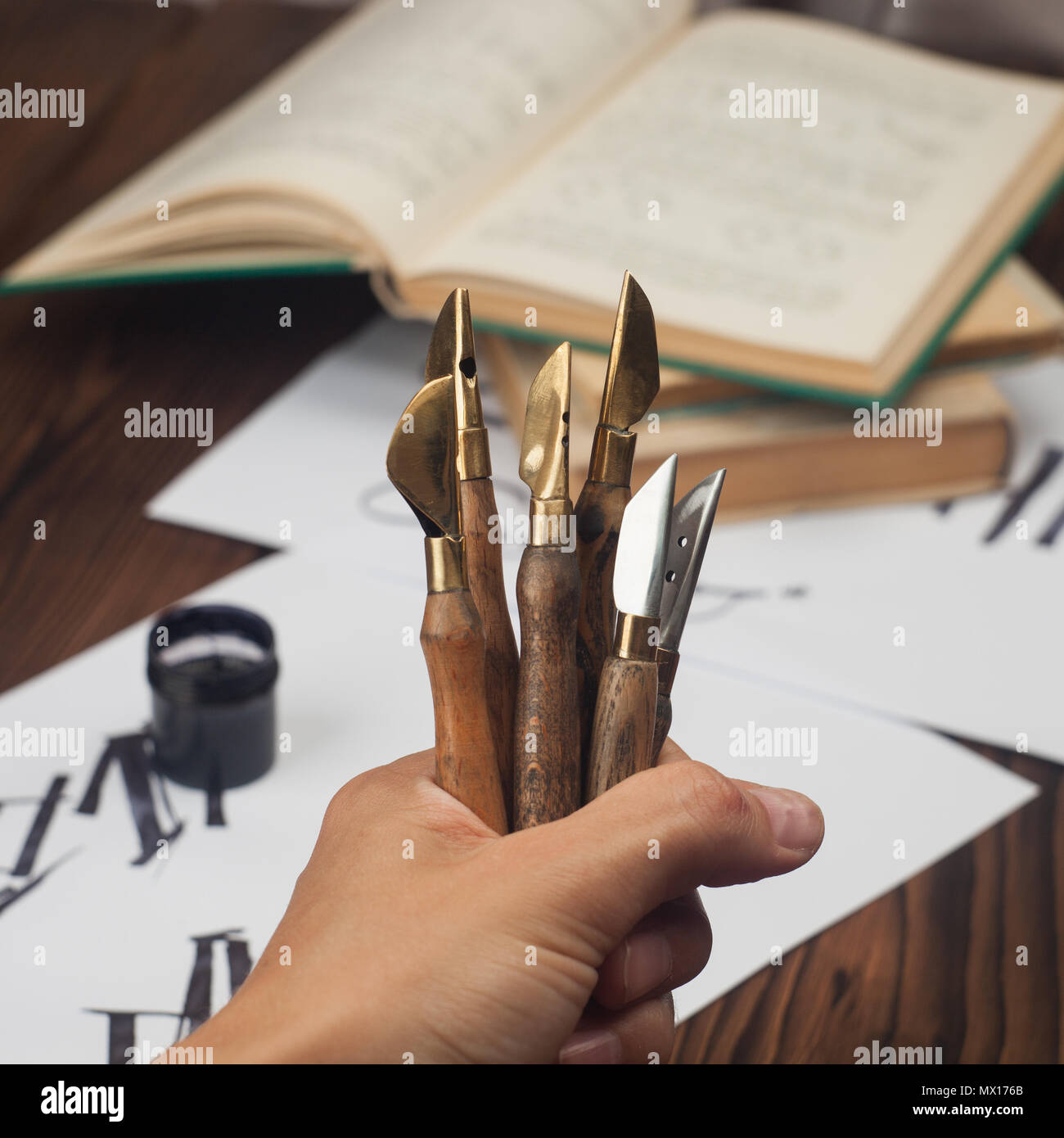 Handwriting drawing hi-res stock photography and images - Alamy