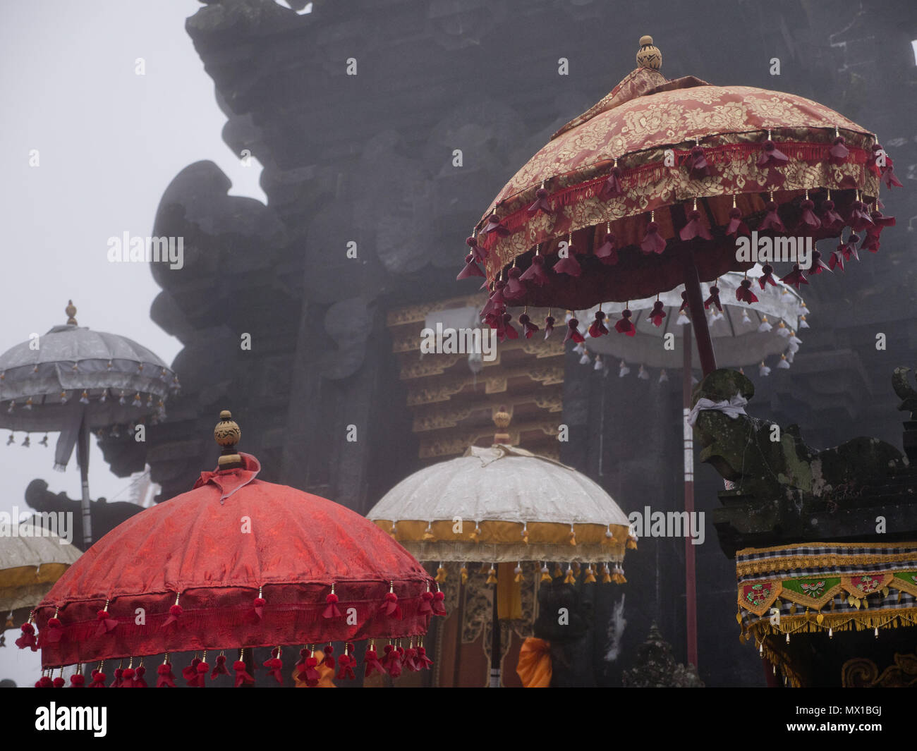 Hindu temple gate in the fog, Ulun Danu Batur, Bali,Indonesia. Balinese ...