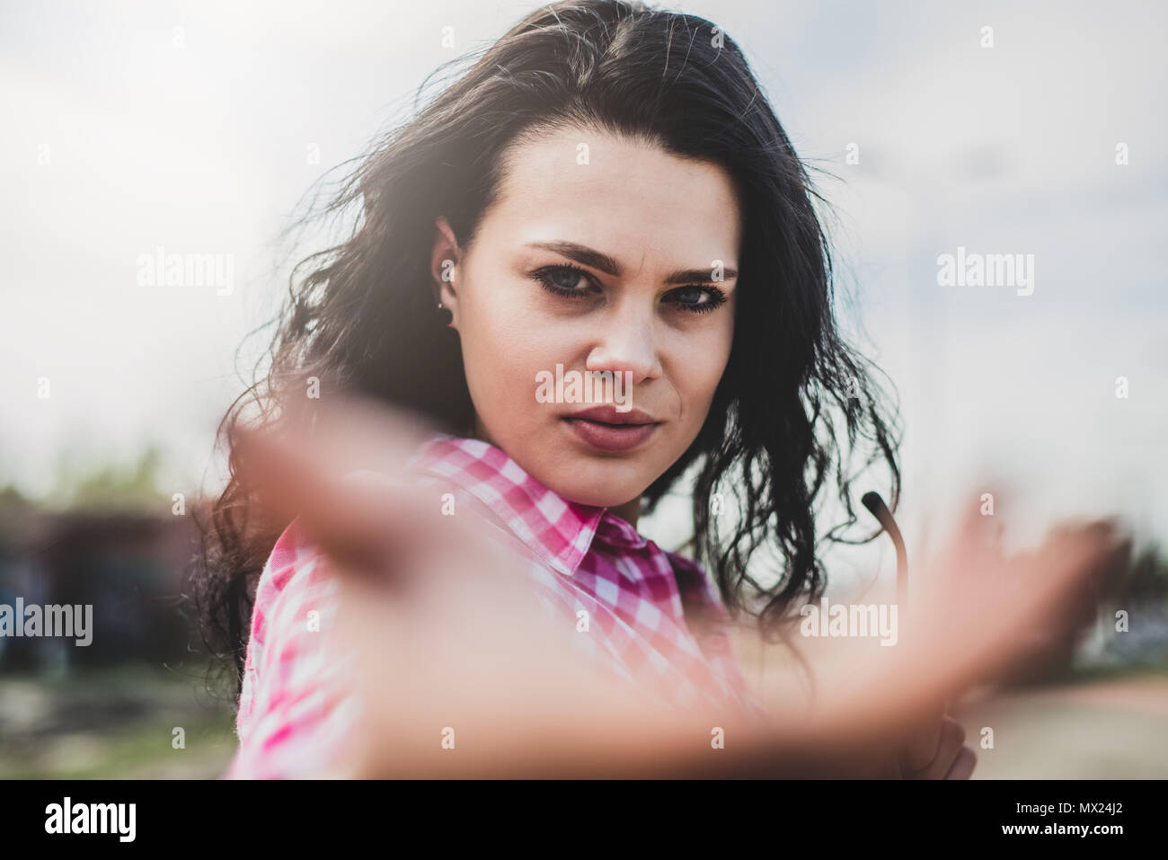Giving a hand hi-res stock photography and images - Alamy