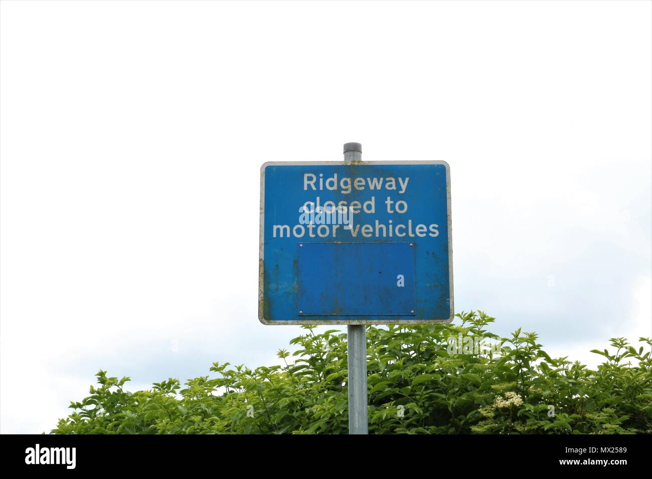 'Ridgeway closed to motor vehicles' blue sign at White Horse Hill ...