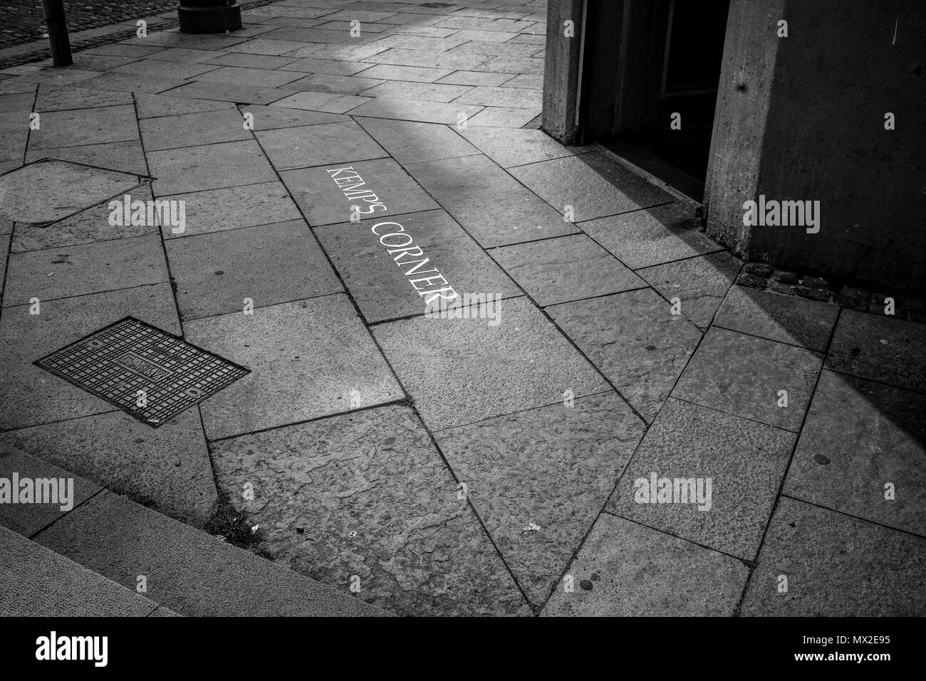 Corner walkway Black and White Stock Photos & Images - Alamy