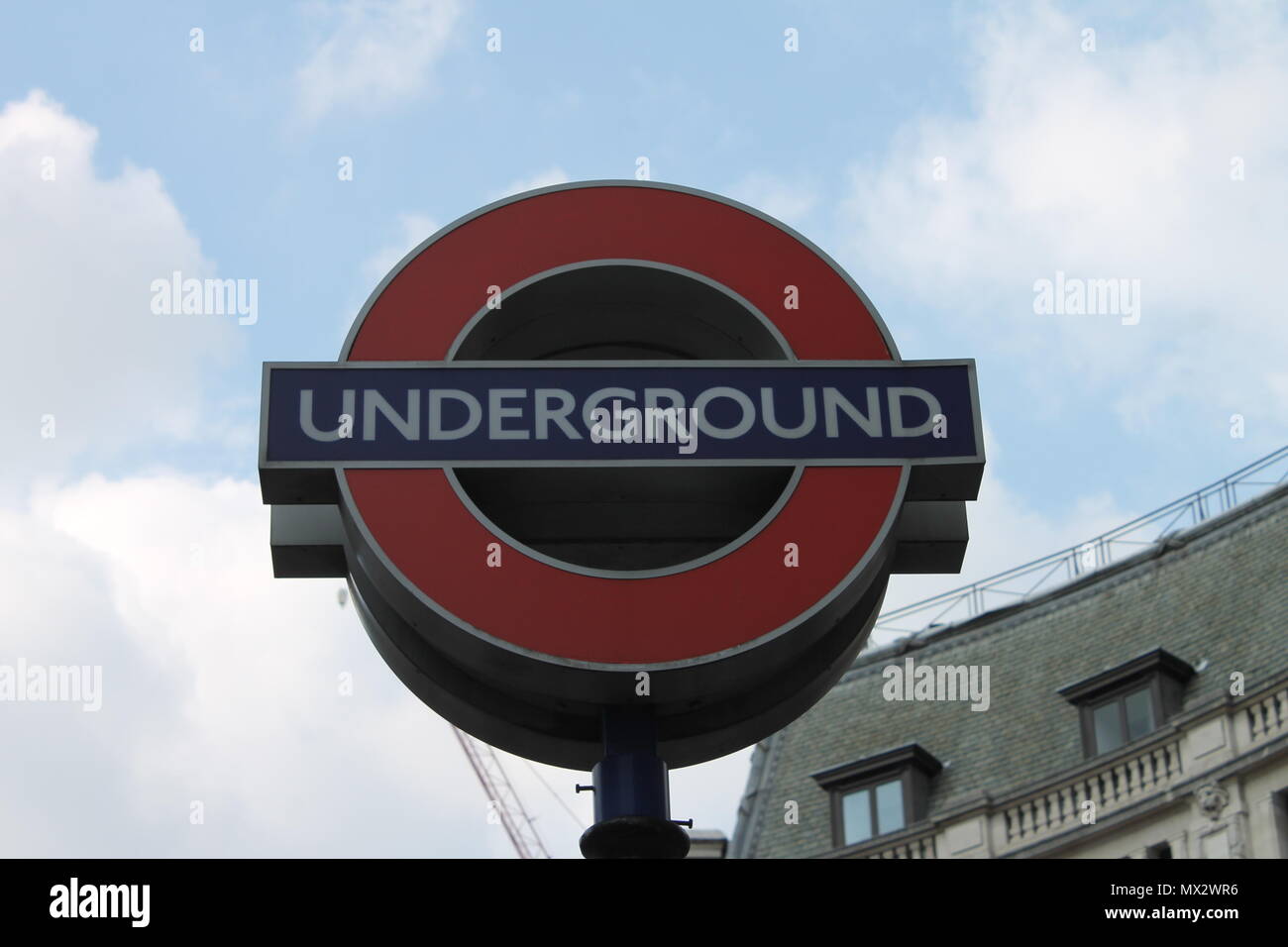 London structures hi-res stock photography and images - Alamy