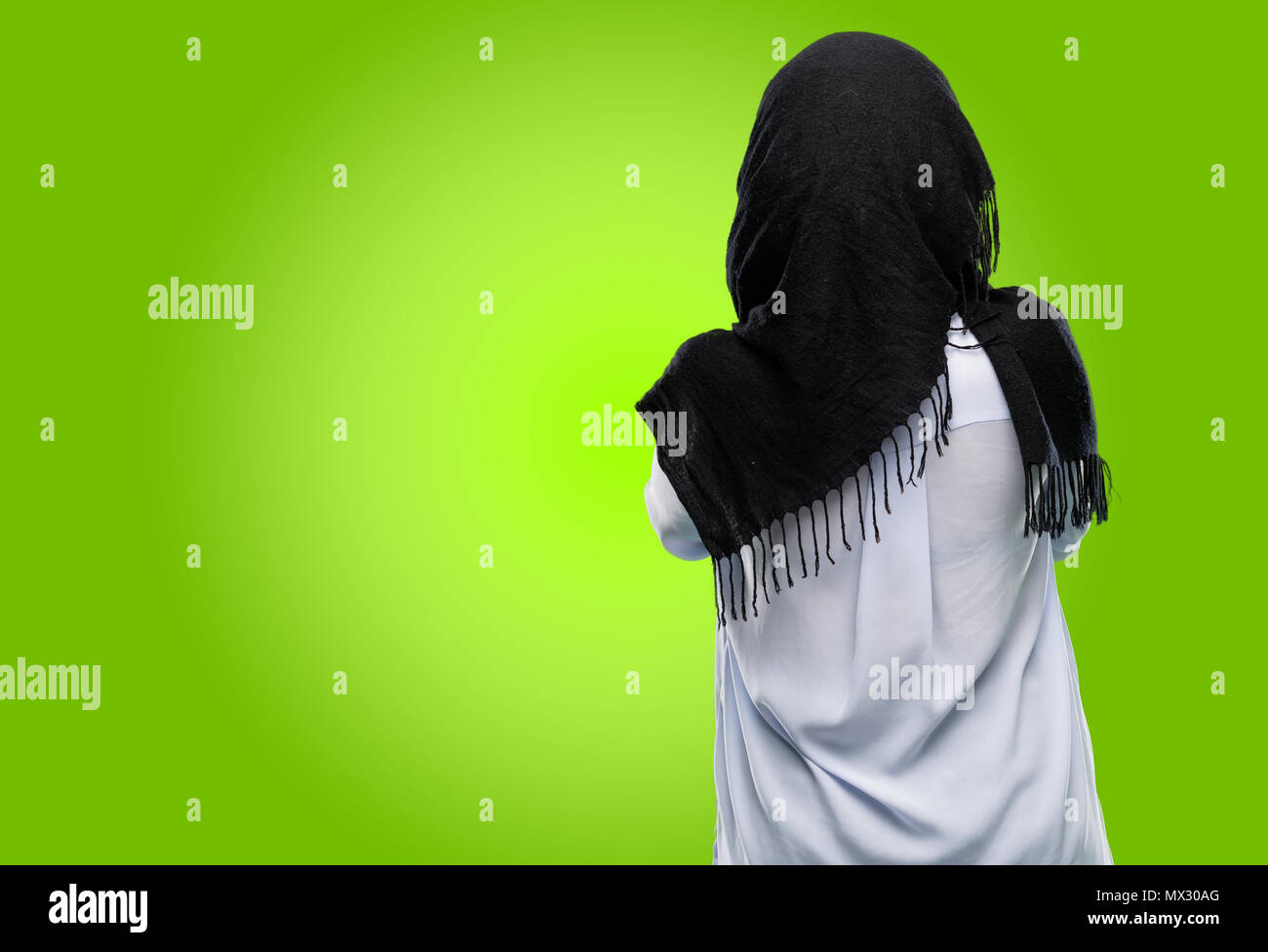 Woman hijab back hi-res stock photography and images - Alamy