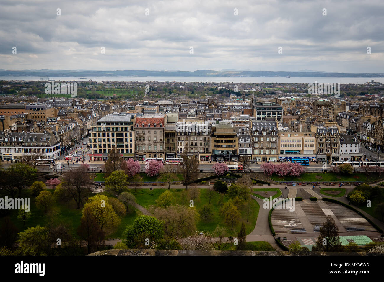 Building inside edinburgh castle hi-res stock photography and images ...