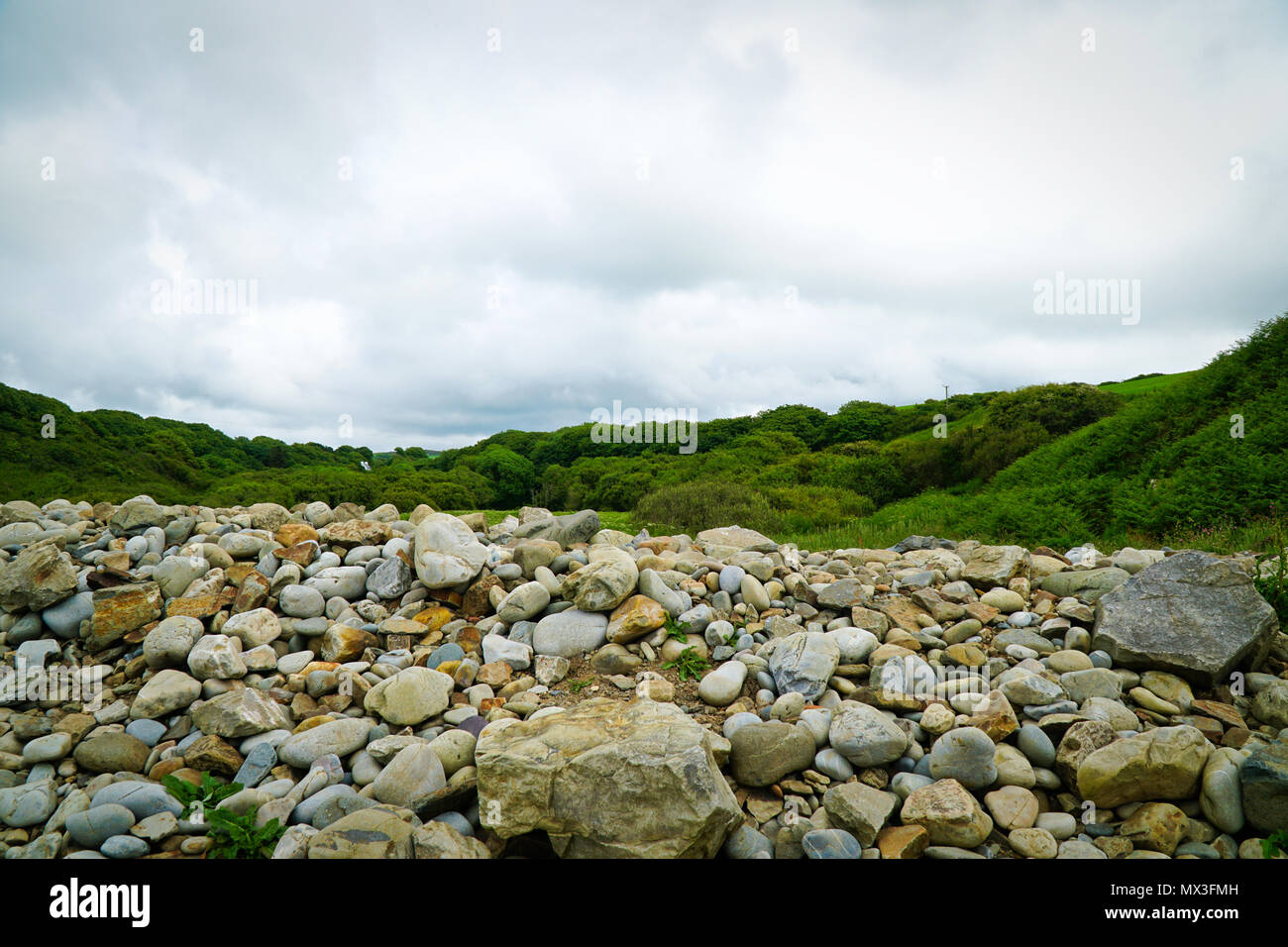 Rural trees and rocks hi-res stock photography and images - Alamy
