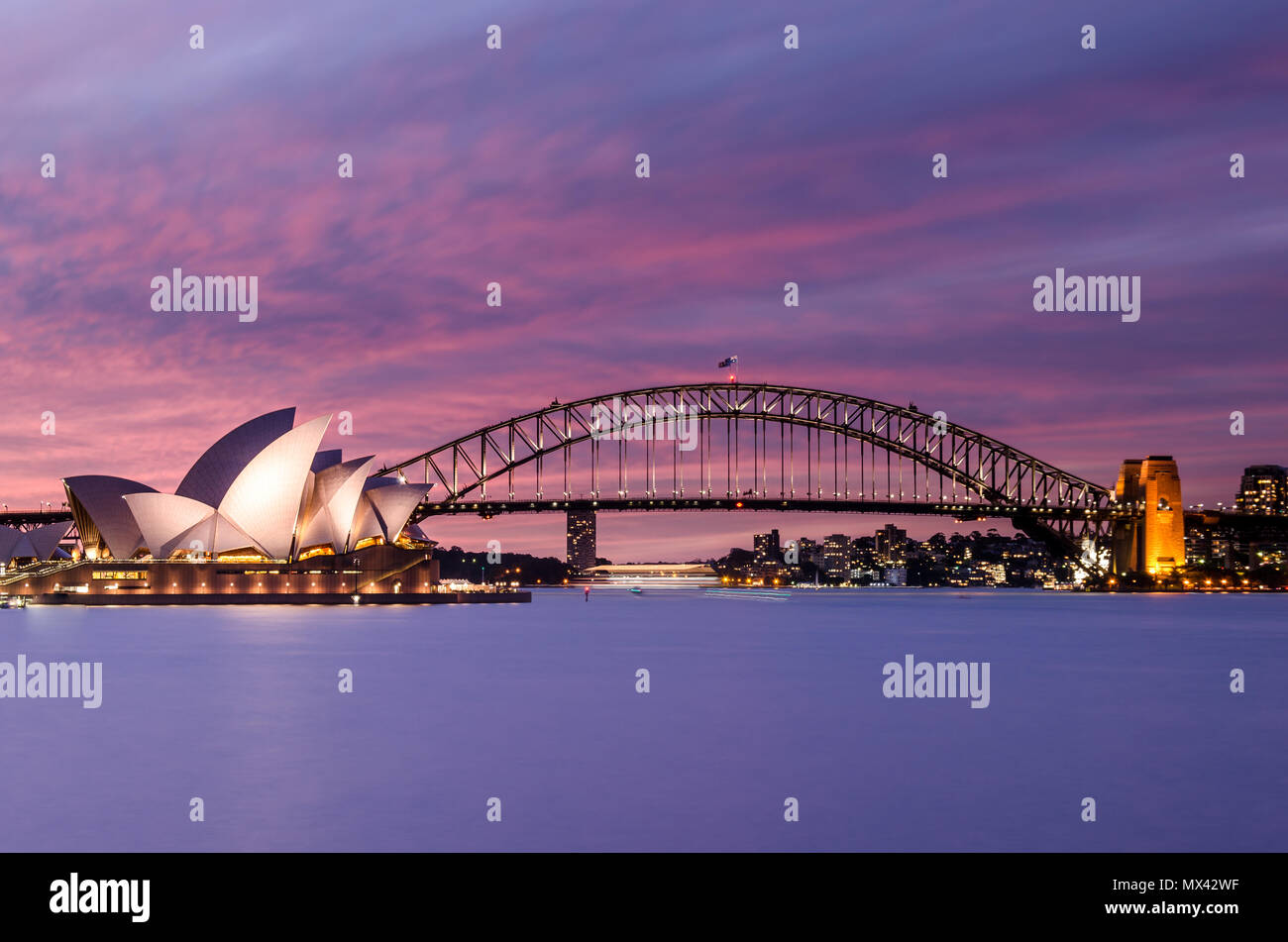 Sydney opera house exterior hi-res stock photography and images - Alamy