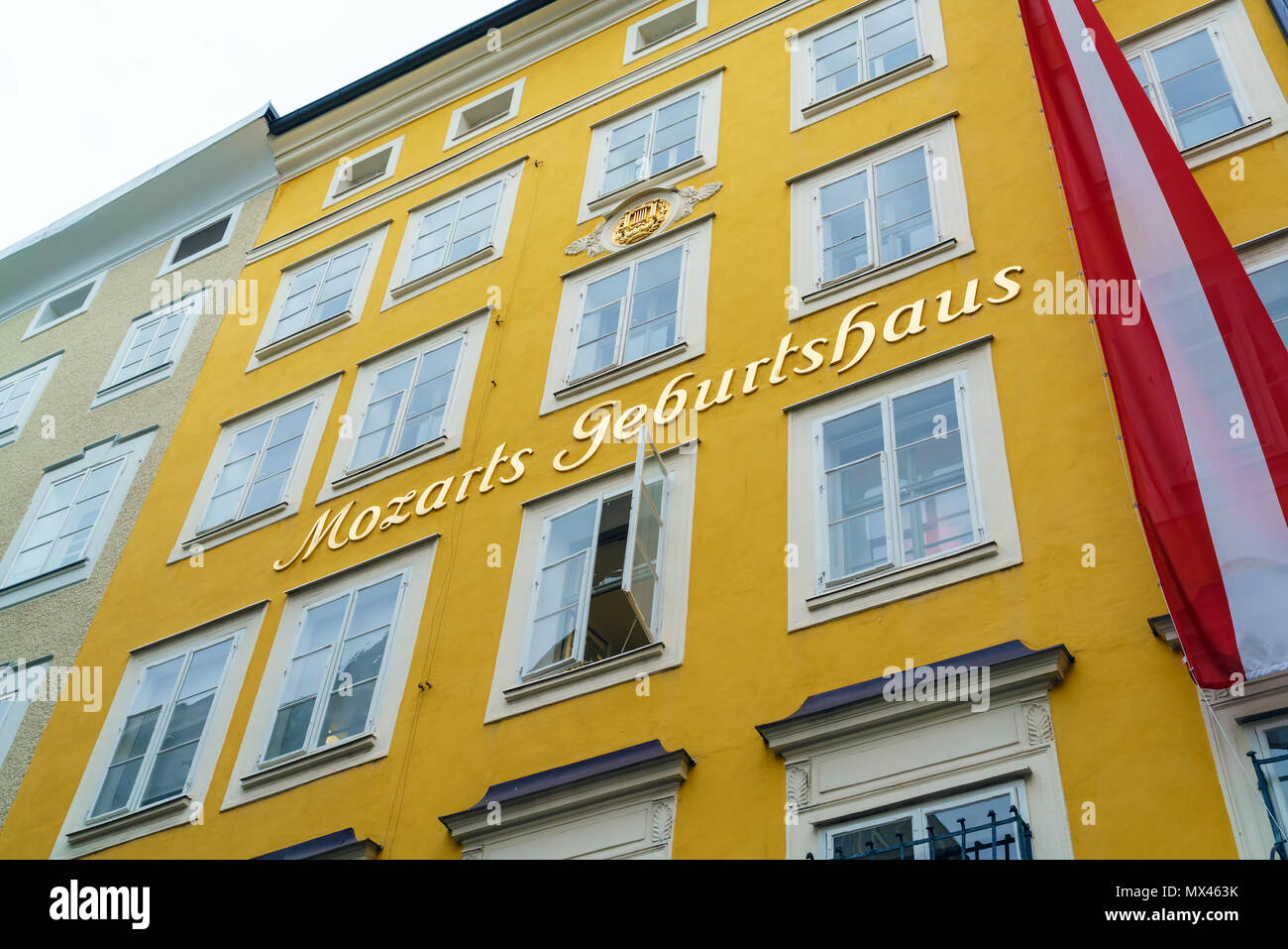 Mozarts birth house hi-res stock photography and images - Alamy